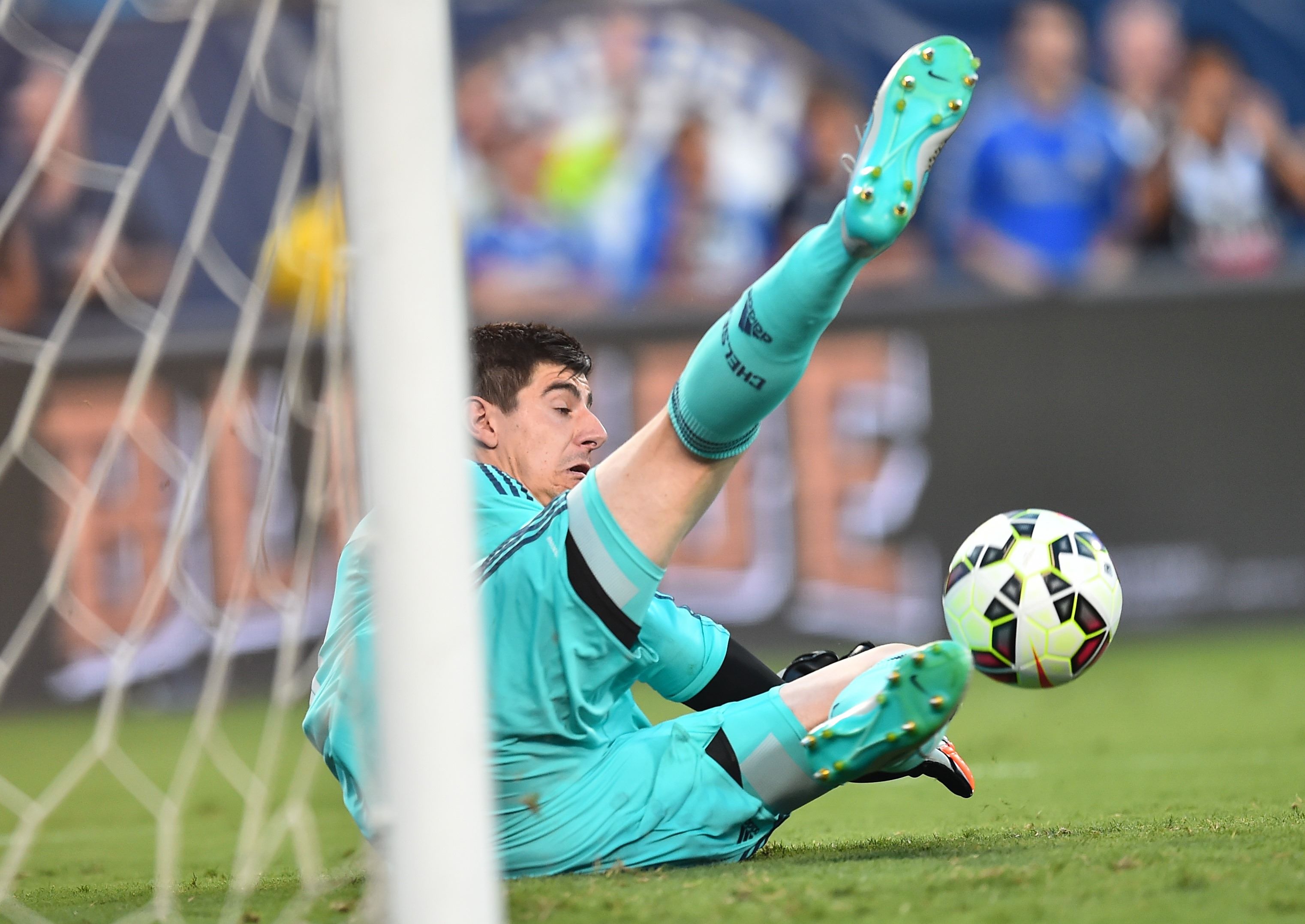 Thibaut Courtois Chelsea Save