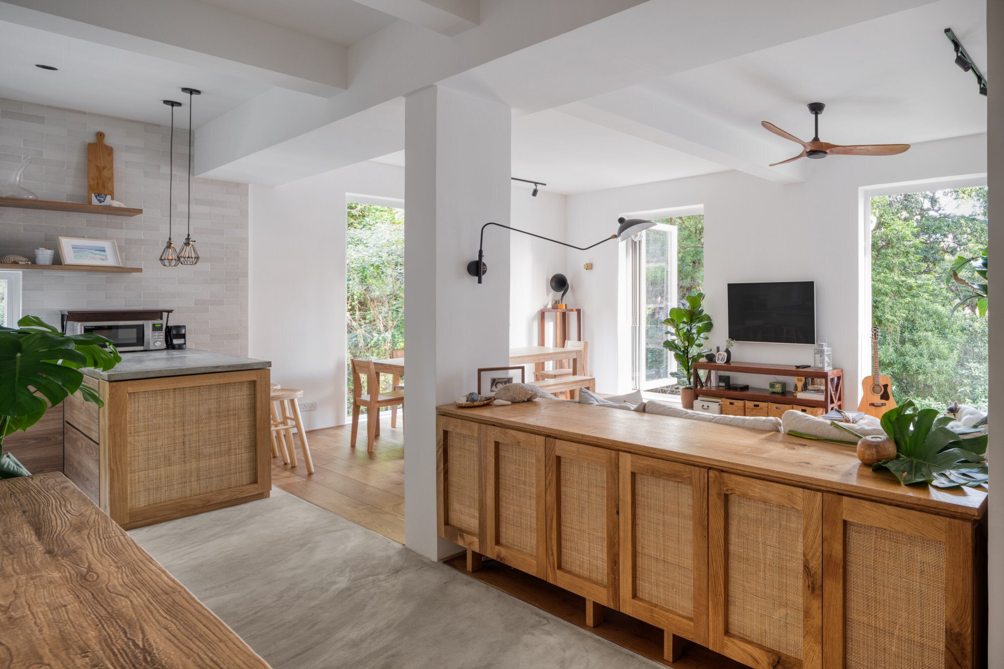 A Bali-inspired home in the heart of Hong Kong – perfect during a ...