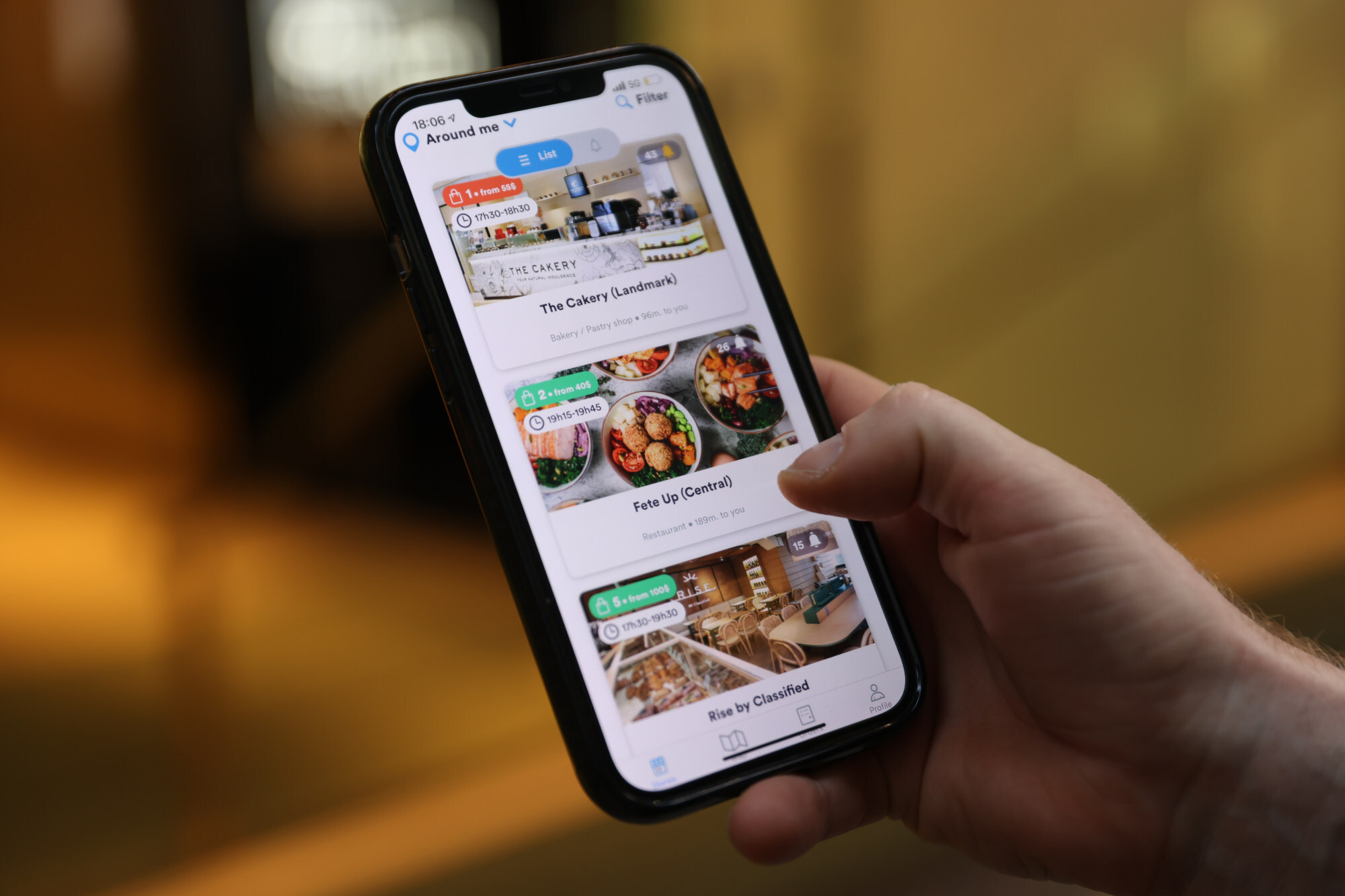 Food rescue: restaurants, shops and apps reduce food waste by applying ...