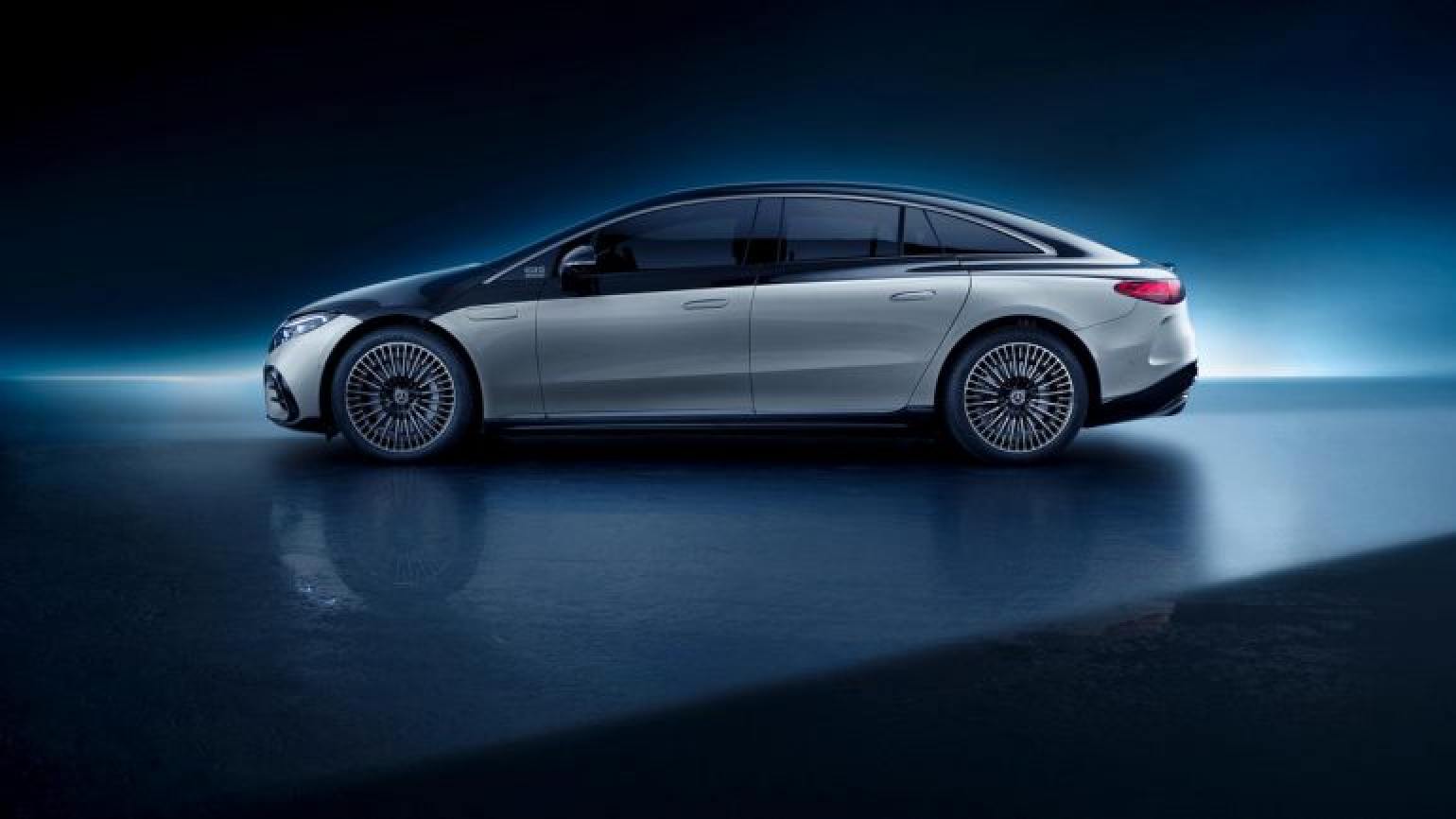 Mercedes-Benz EQS electric car has 100km more range than Tesla’s Model ...
