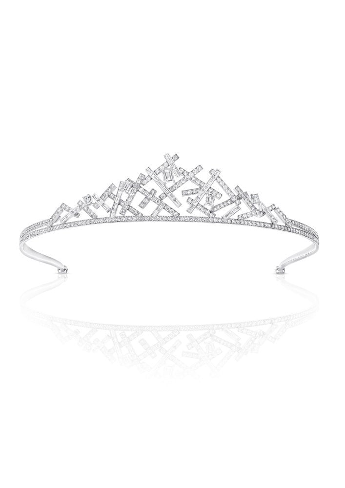 Why is the tiara coming back in style? Queen Elizabeth and British ...