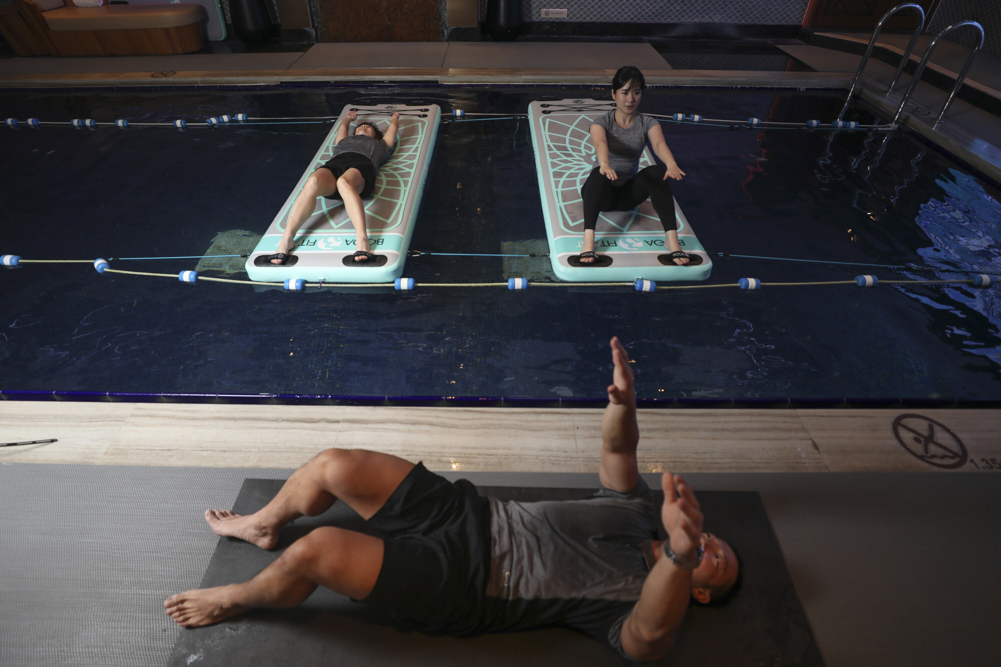 Core exercise workout – on water: advanced exercises for abs, back ...