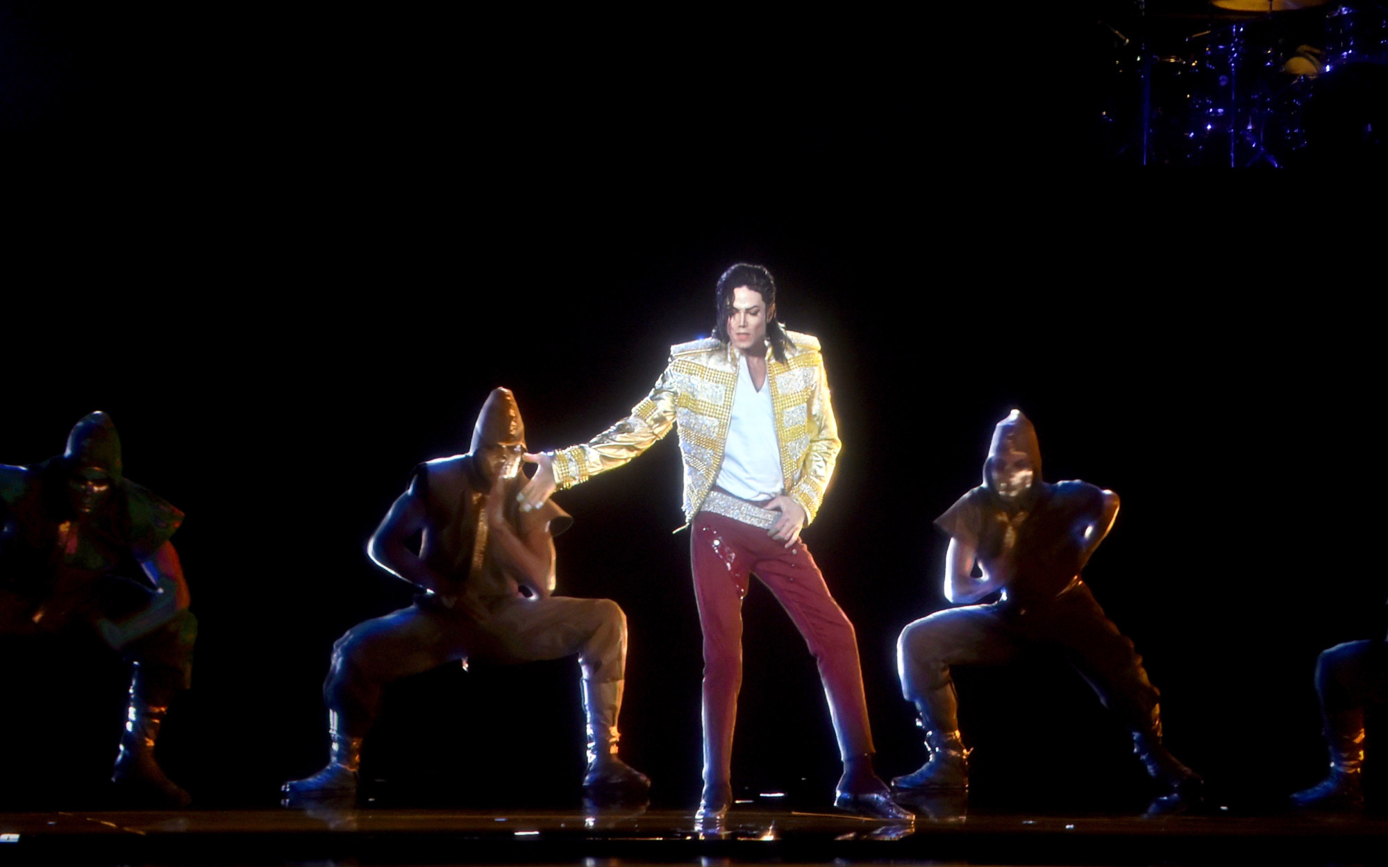 3 Things Michael Jackson Invented From The Iconic Moonwalk Dance To 3 Things Michael Jackson Invented From The Iconic Moonwalk Dance To