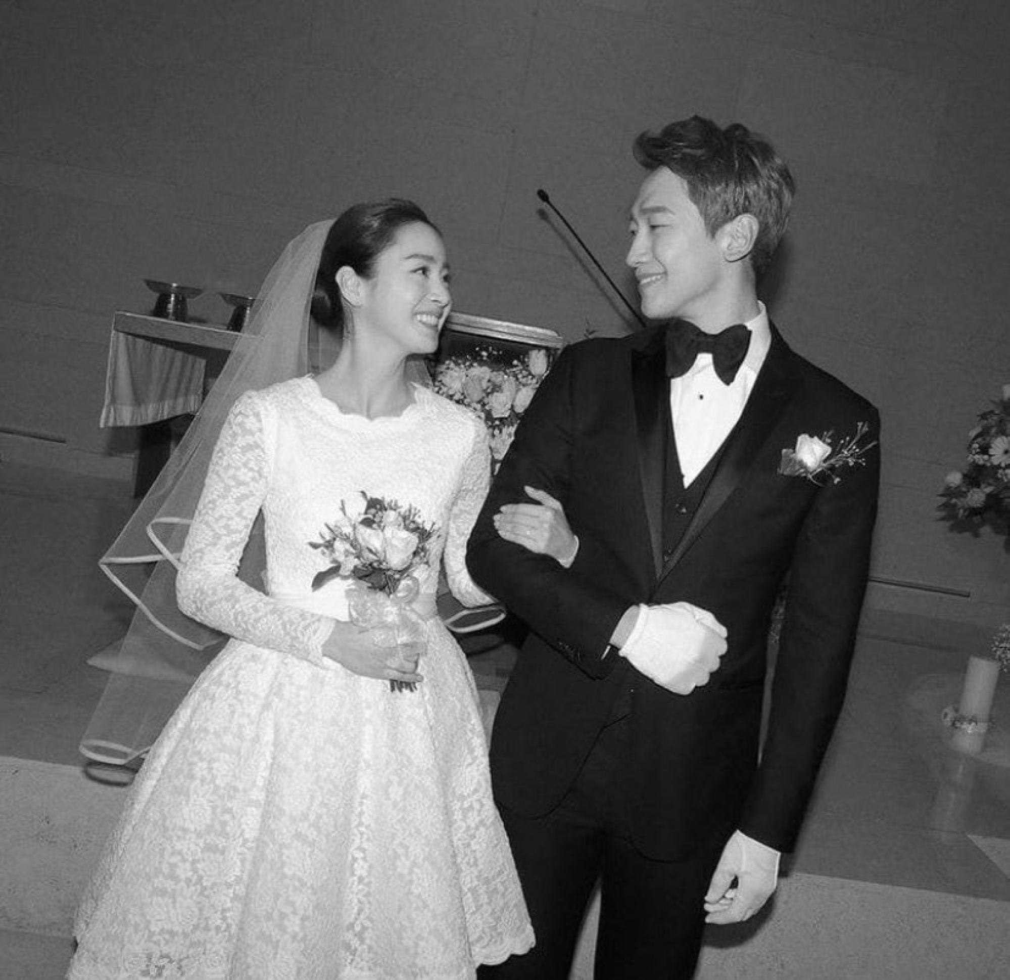 10 Rich Korean Stars Who Had Humble Weddings From Rain And Kim Tae hee 10 Rich Korean Stars Who Had Humble Weddings From Rain And Kim Tae hee