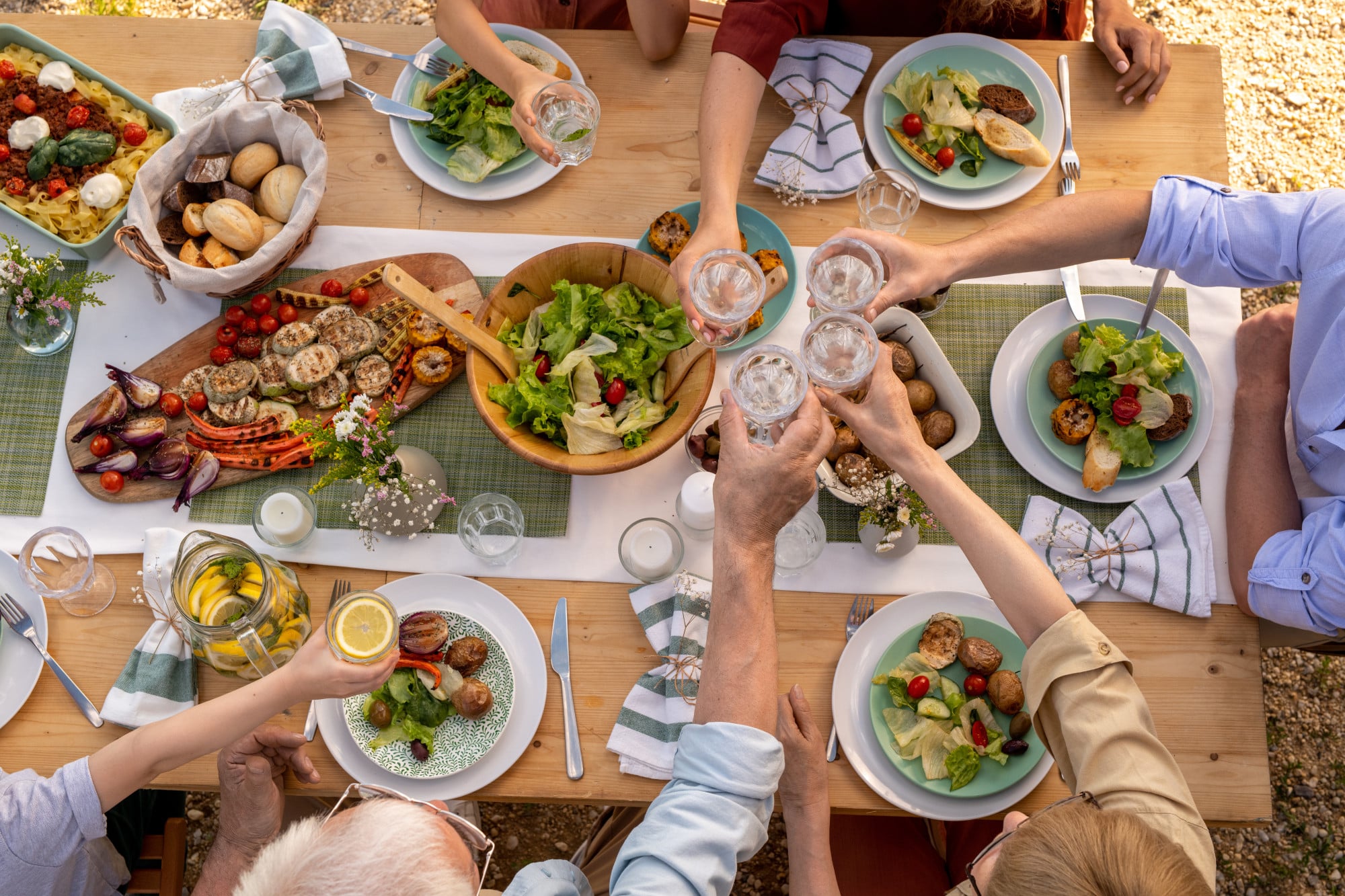 How to enjoy holiday feasts without the heartburn: tips from an expert ...