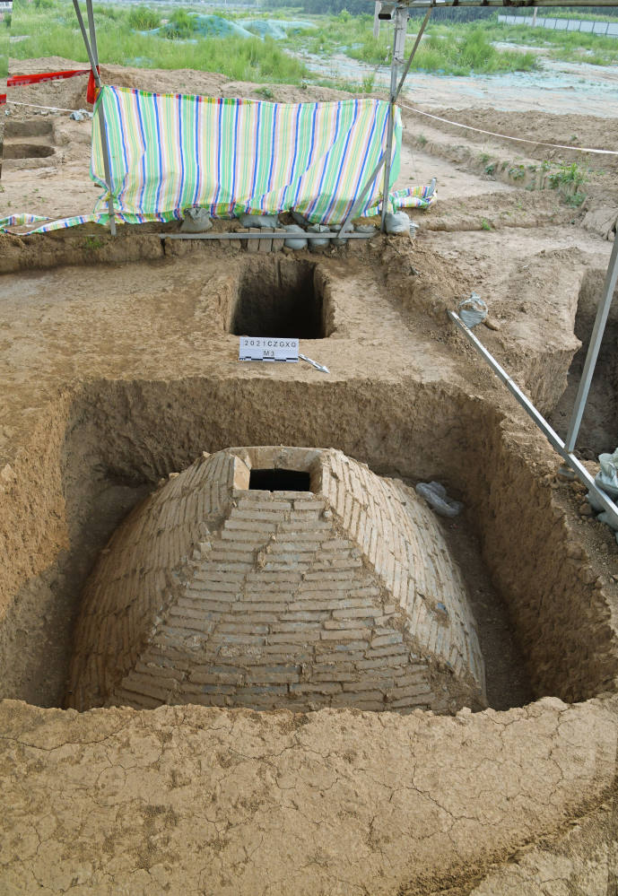 Stunning underground murals found in central China are believed to be ...