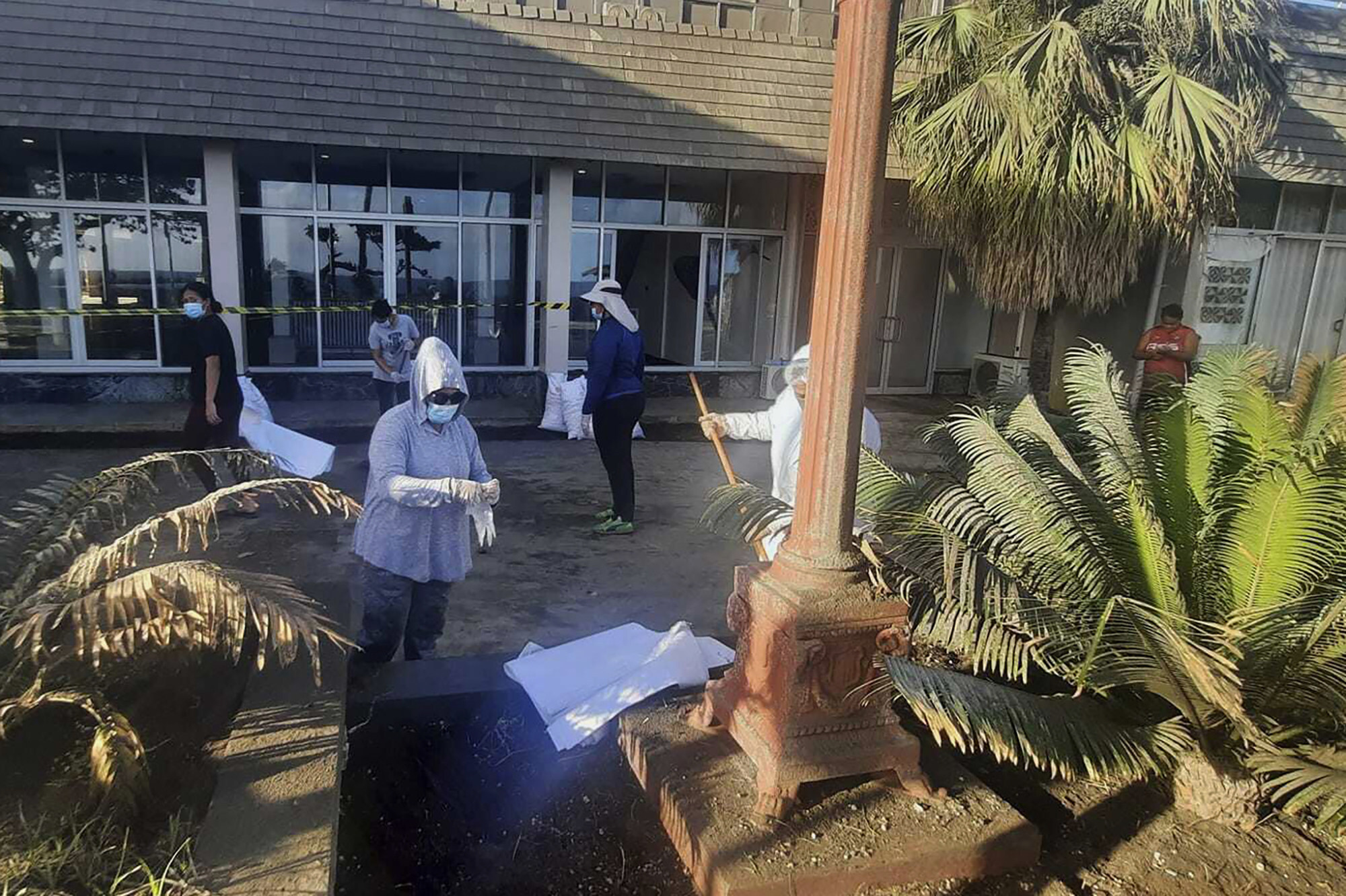 Tongan recounts deafening volcanic blast as thousands fled for safety ...