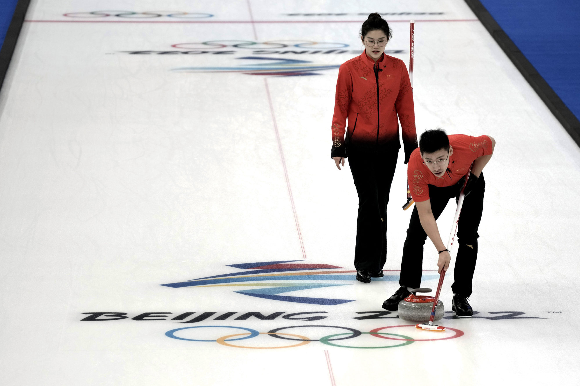 Winter Olympics: China’s dramatic mixed doubles curling win kicks off ...