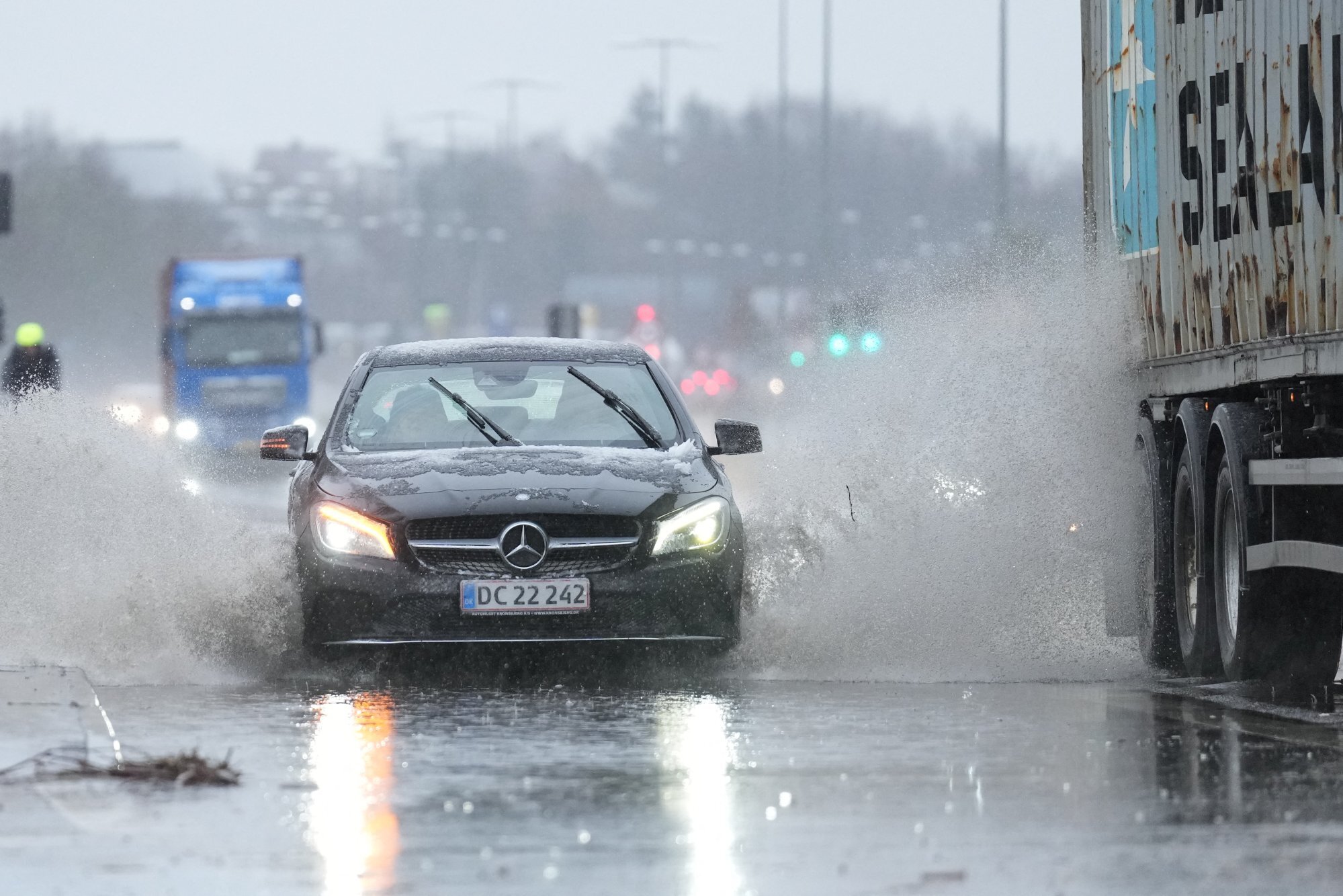 At least 9 die, roof ripped off London O2 Arena as northern Europe ...