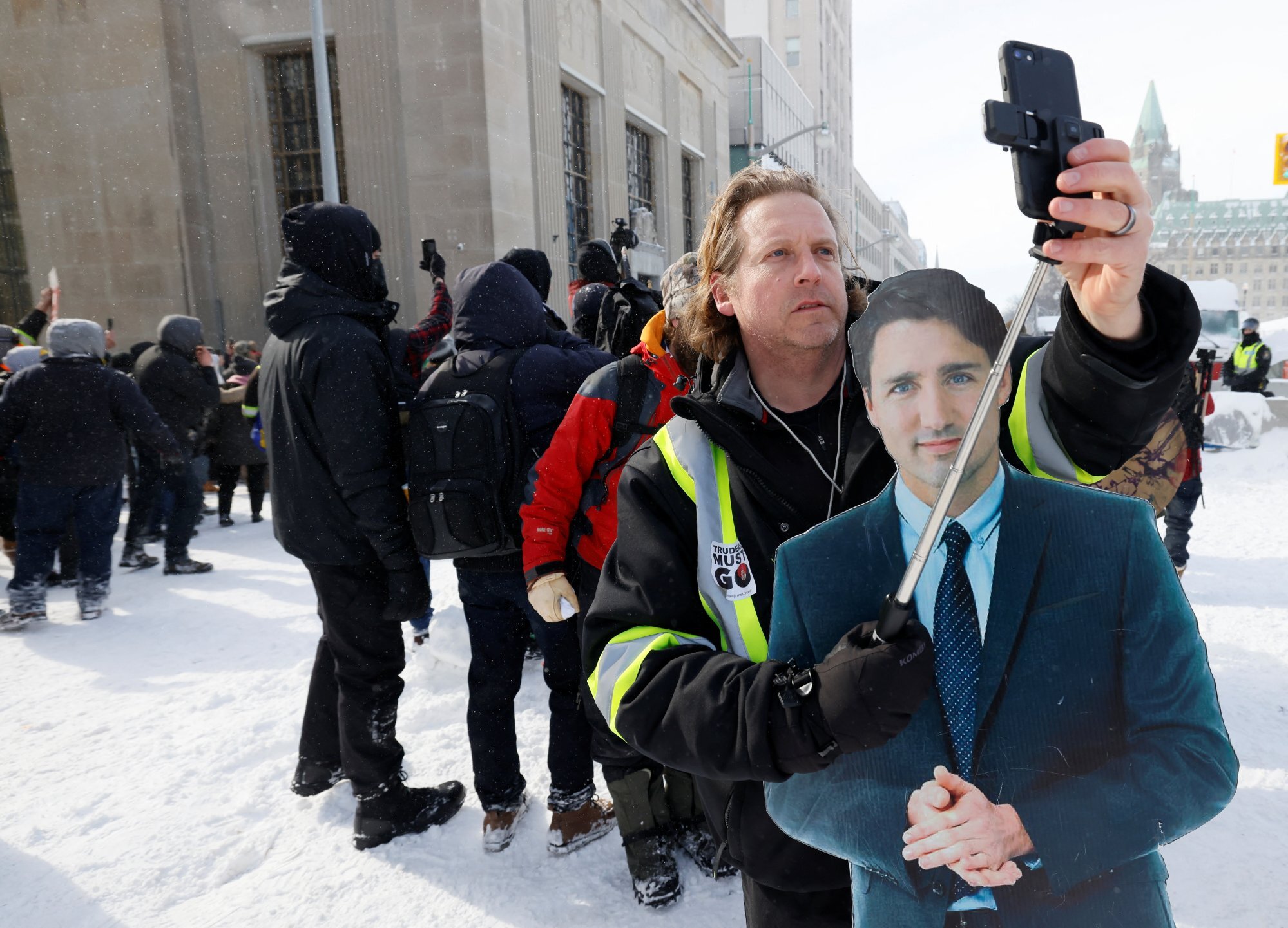 Canadian police in riot gear clear main protest hub in Ottawa as ...