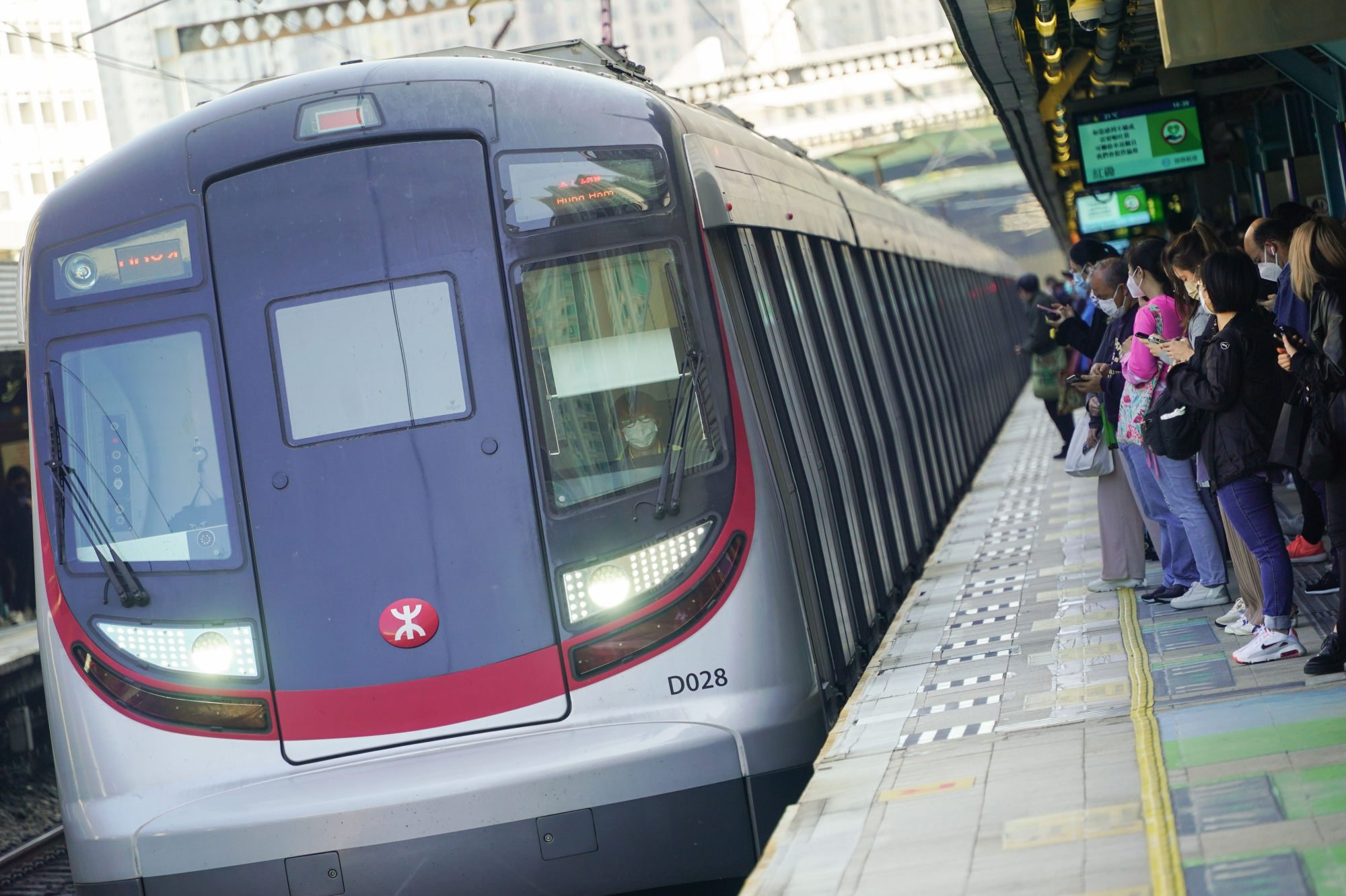 MTR Corp posts HK$9.55 billion profit for last year, but warns tough ...