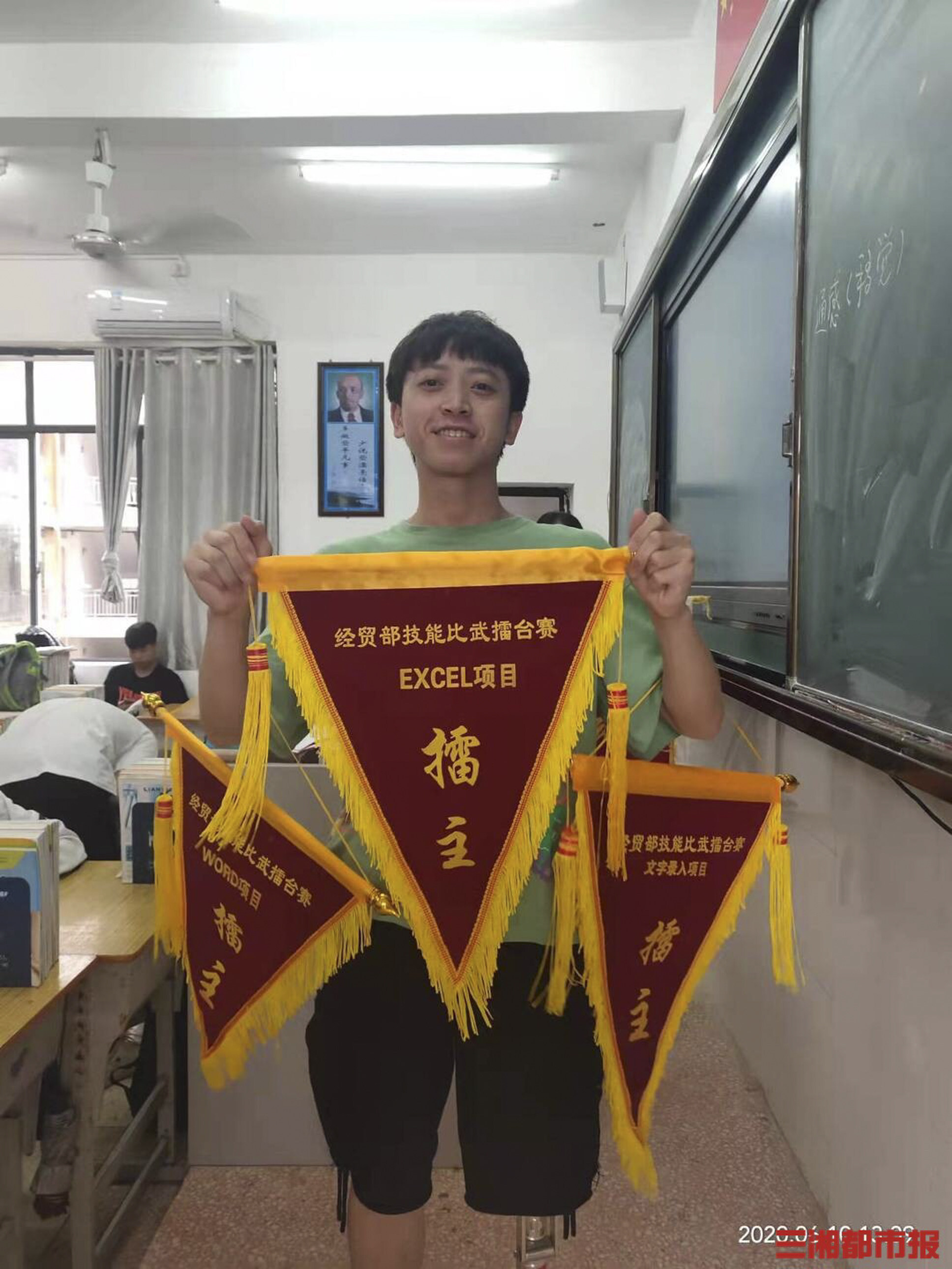 ‘Keep fighting’: brave Chinese schoolboy’s fight against bone cancer ...