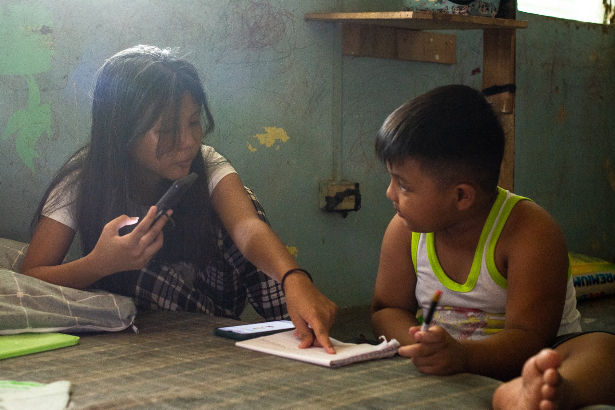 Filipino women share stresses of being the firstborn daughter who ...