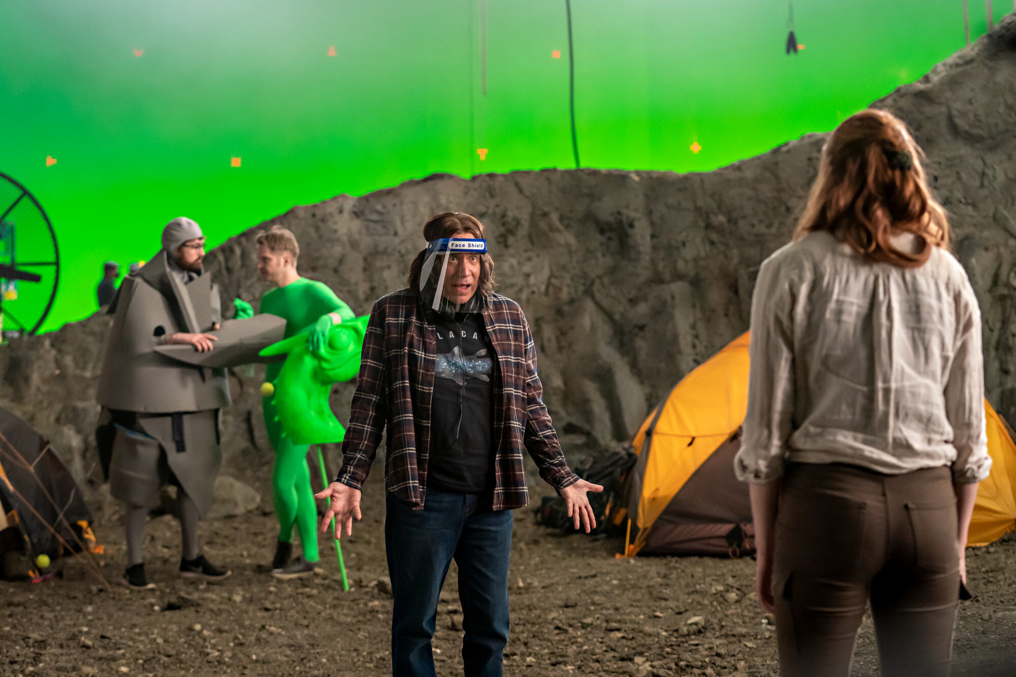 Netflix movie review: The Bubble – unfunny Judd Apatow comedy set ...