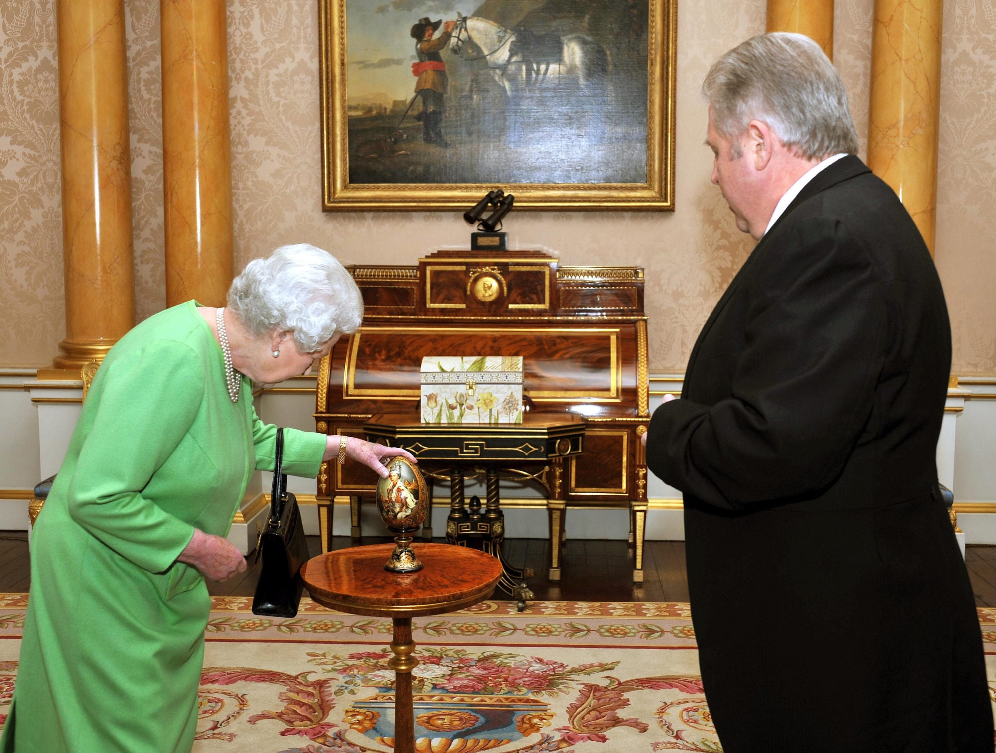 How will Queen Elizabeth celebrate Easter this year? The British royal ...