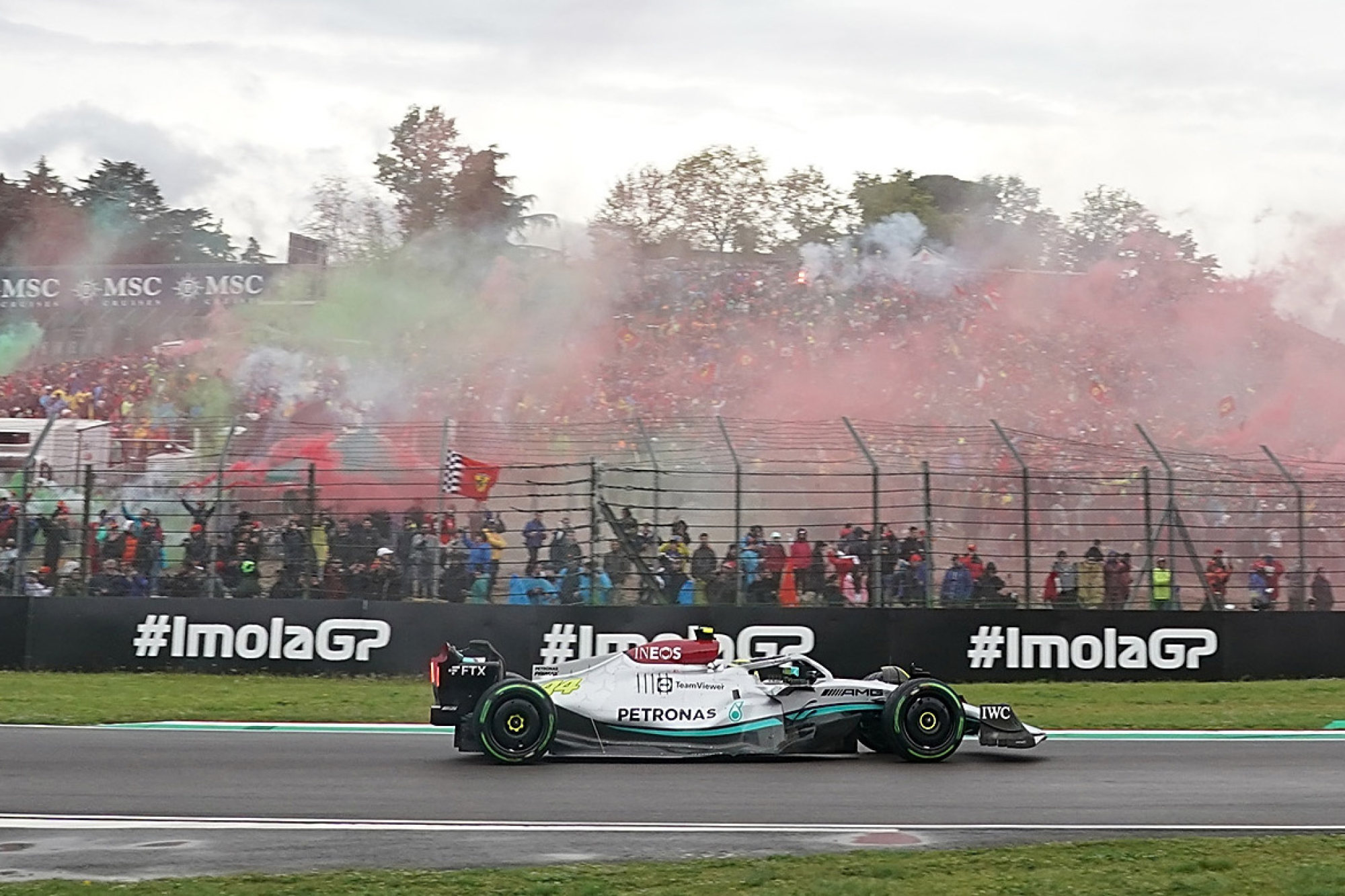 F1: Max Verstappen and Red Bull embarrass Ferrari at Imola, early crash ...