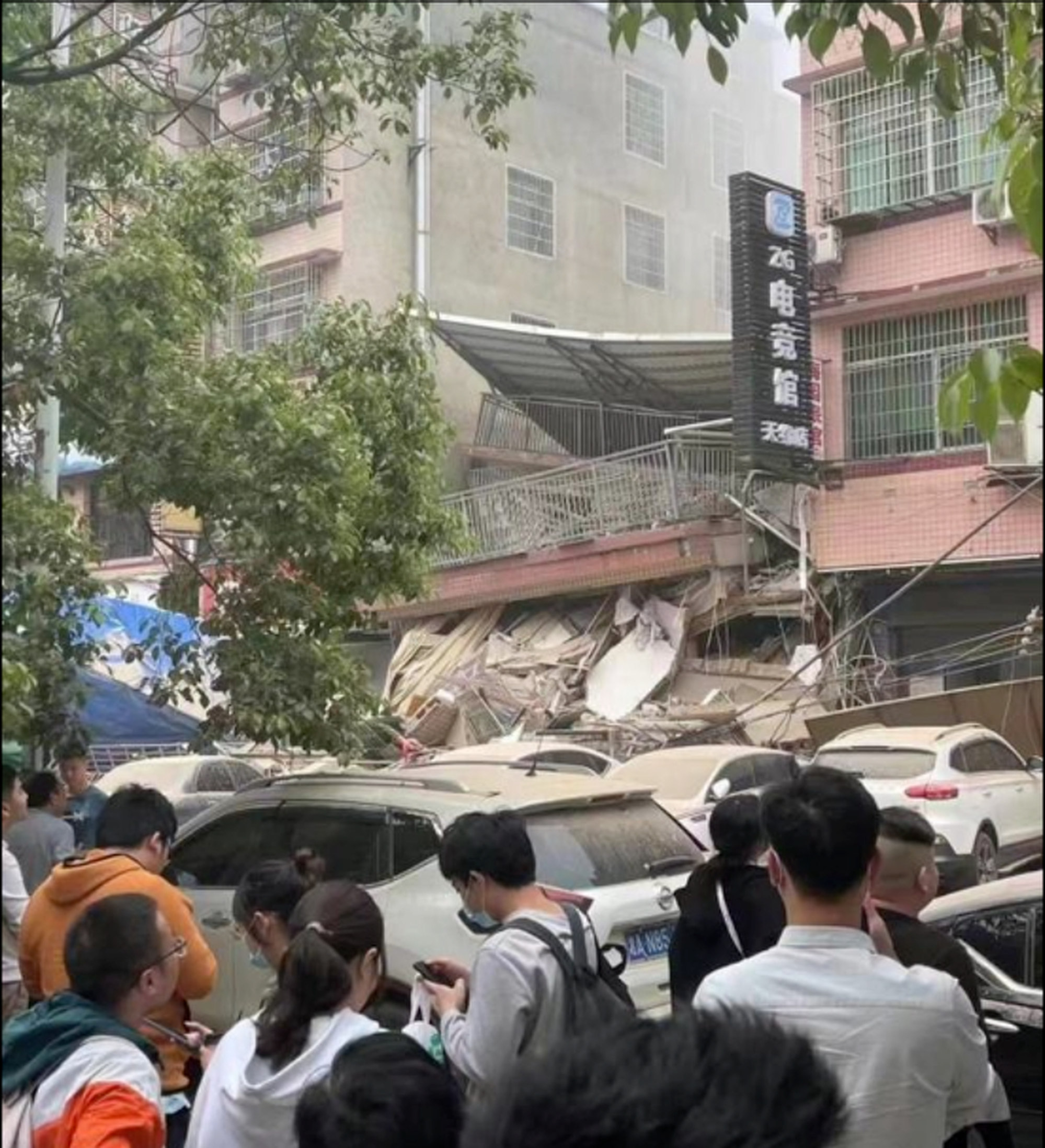 Owner of collapsed building in central China detained as search for ...