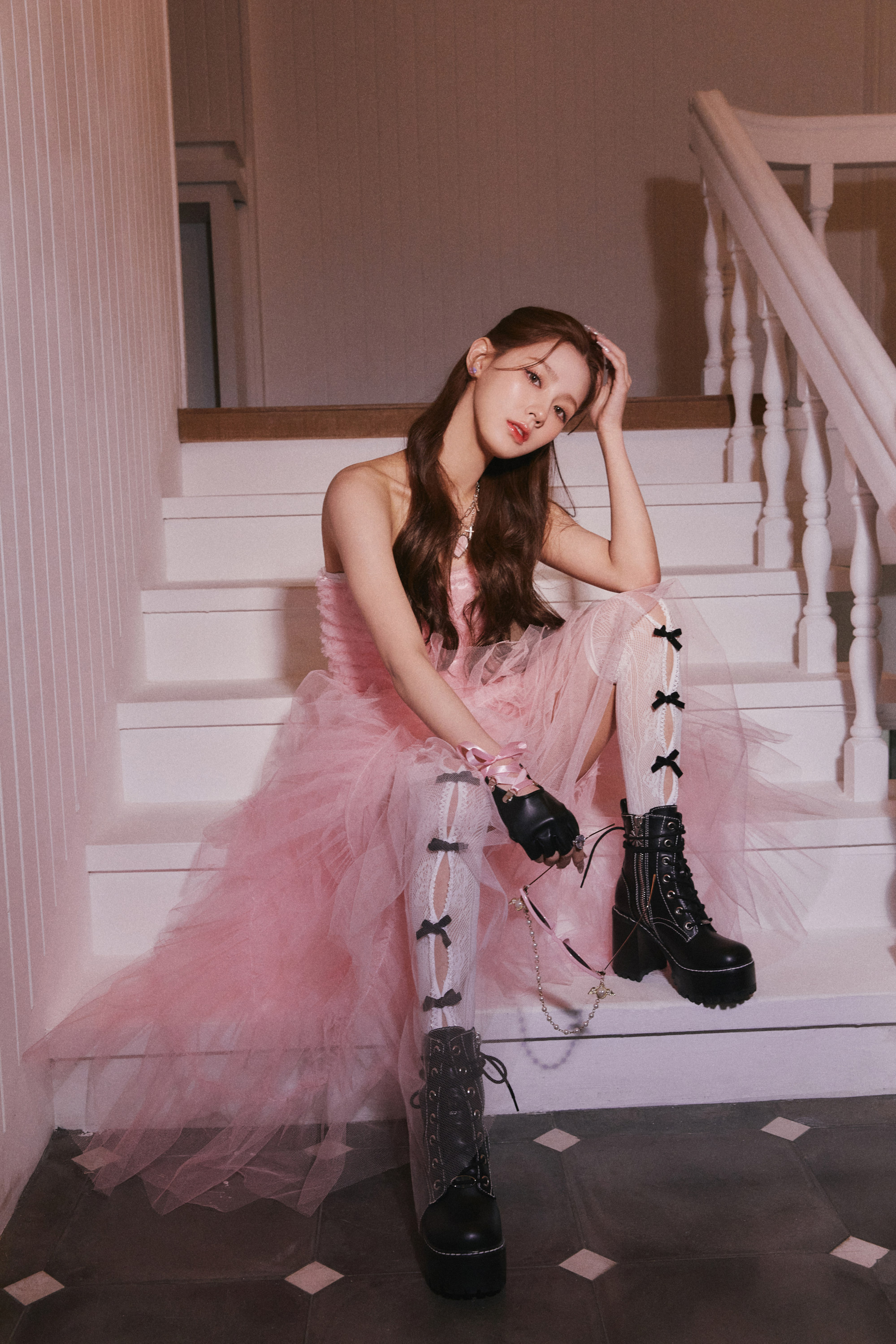 K-pop singer and (G)I-dle member Miyeon talks about aiming big on her ...
