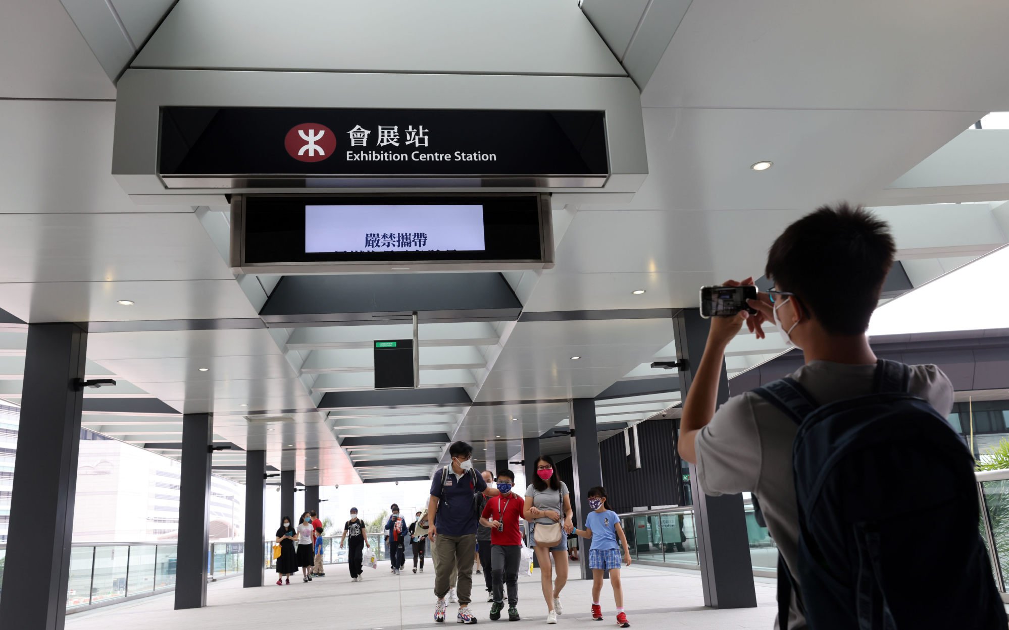 Hong Kong train buffs get first look at new Exhibition Centre station ...