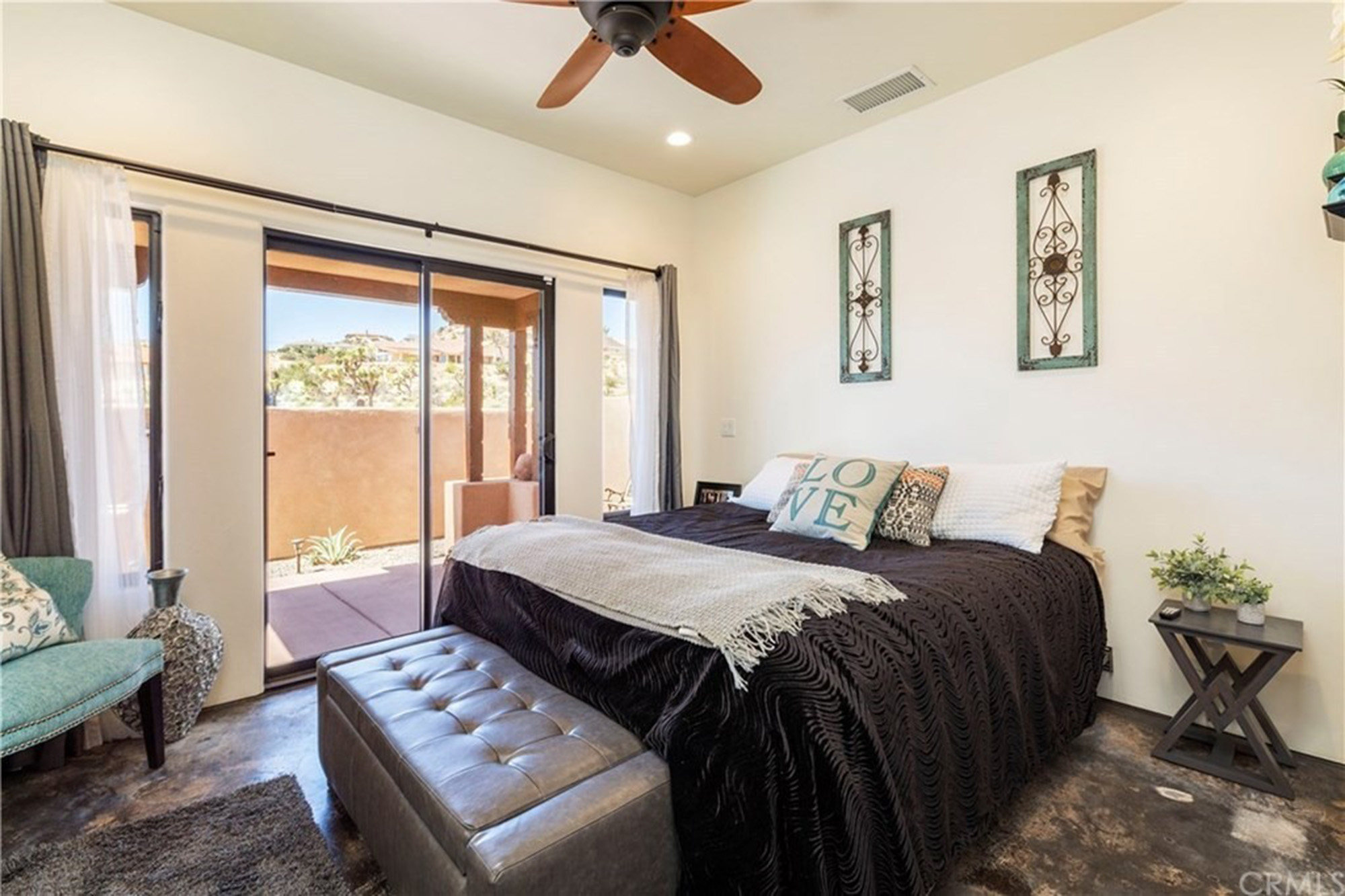 Will Amber Heard escape to her secret desert hideout home? During her ...