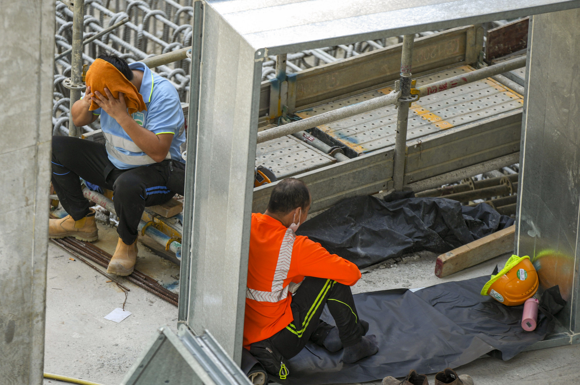 More than half of outdoor sanitation workers suffer from heat-related ...