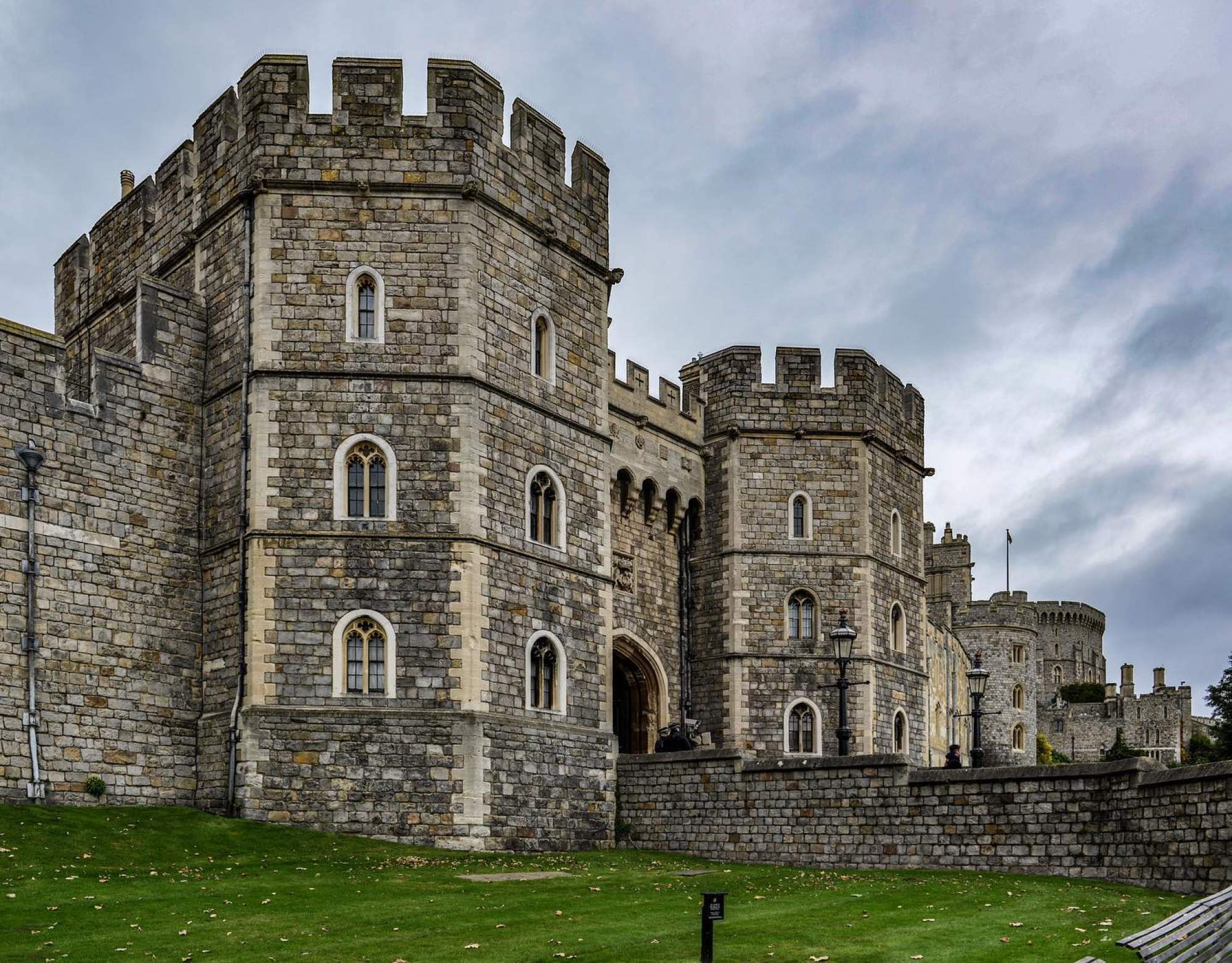 When Queen Elizabeth met Marilyn Monroe: the Hollywood icon and British ...