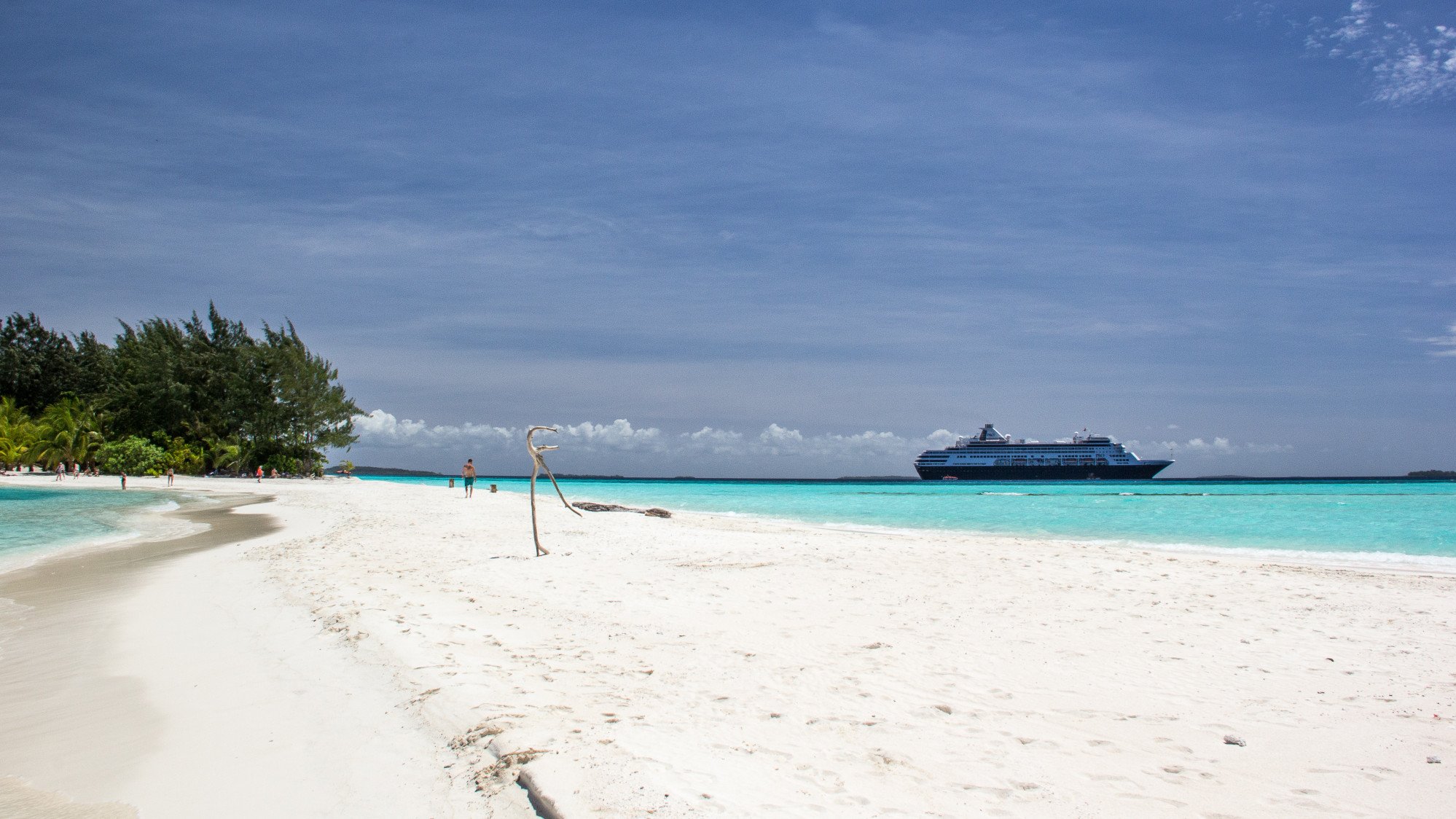 US$25 million for your own private island chain of 21 pristine islands ...
