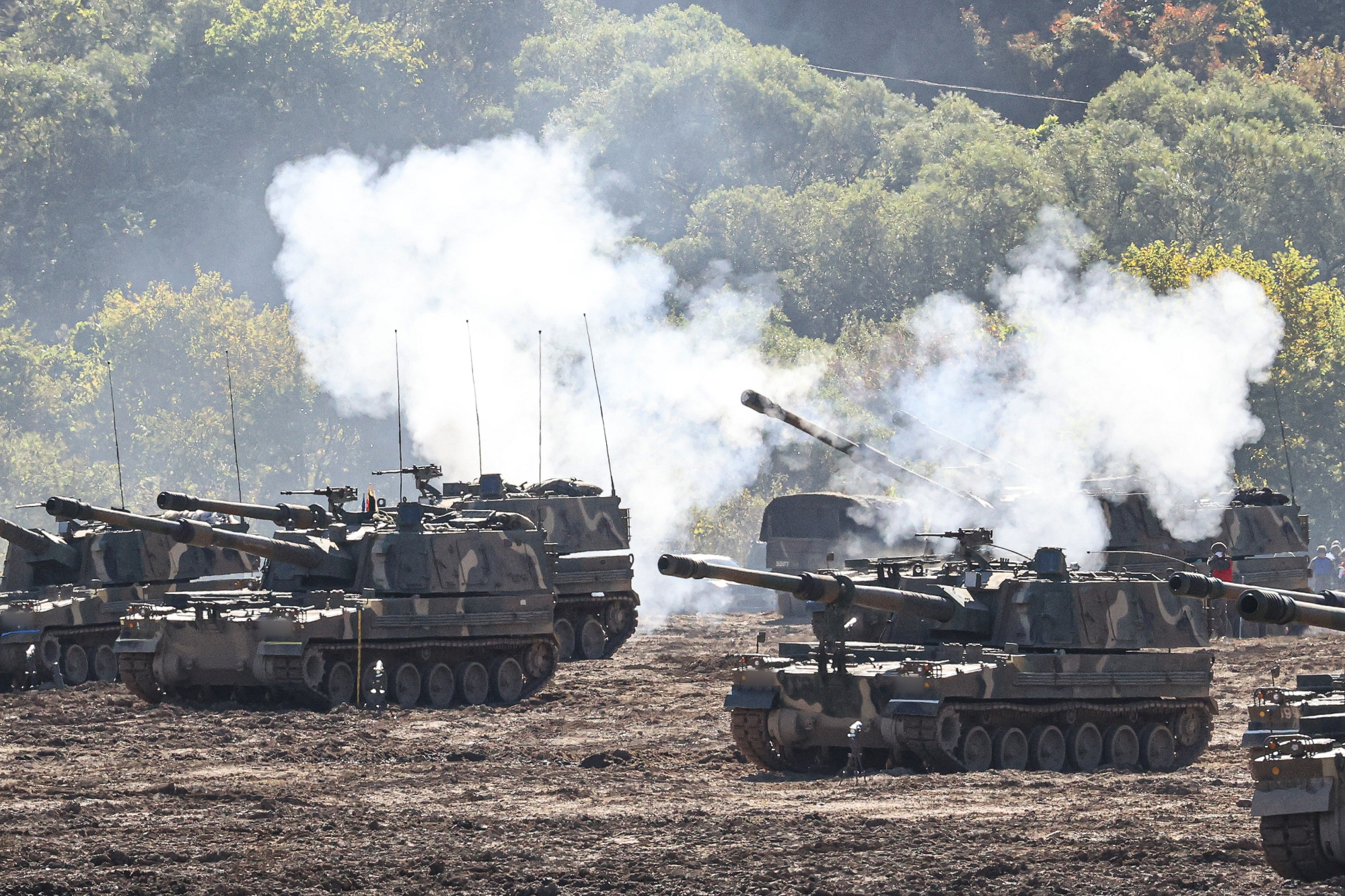 Warning shots fired at inter-Korean border as military tensions flare ...
