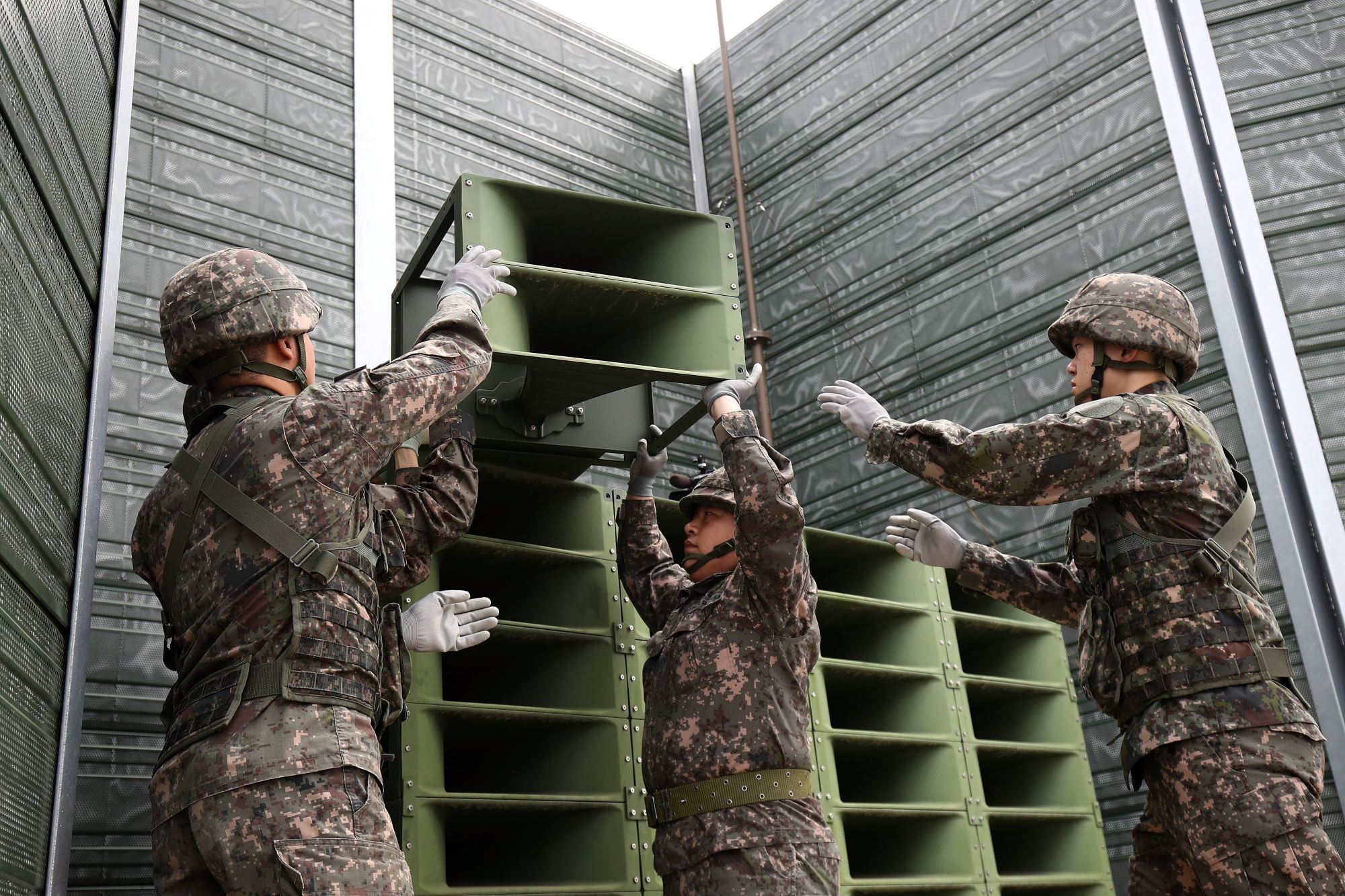 Warning shots fired at inter-Korean border as military tensions flare ...
