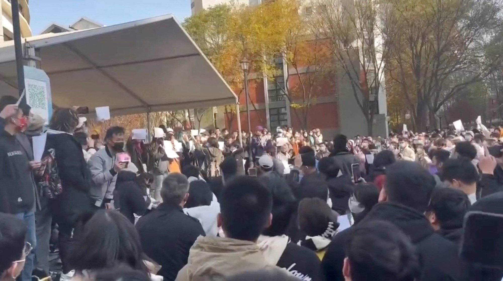 Anti-Covid lockdown protests flare across China after deadly Urumqi ...