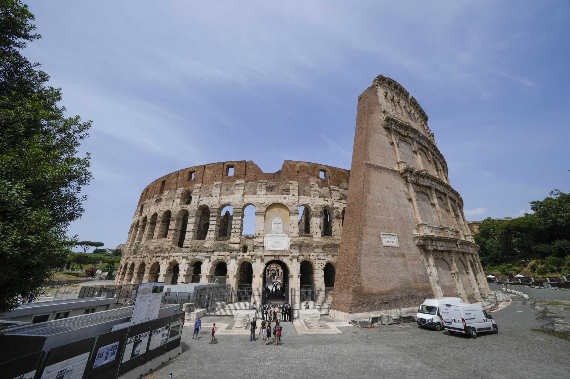 Sausage dogs may have been made to fight bears in ancient Rome’s ...
