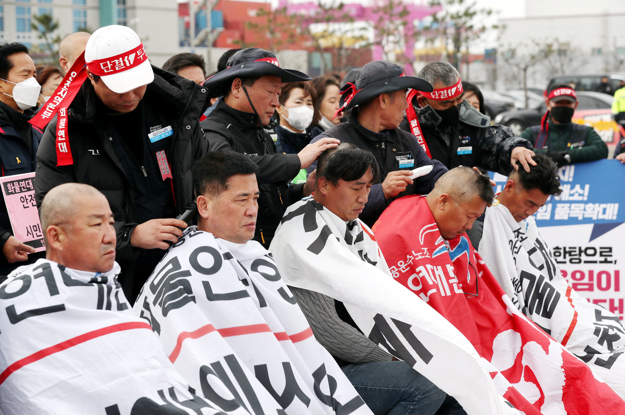 Yoon’s crackdown on South Korea truckers’ strike leads to ‘dictator ...