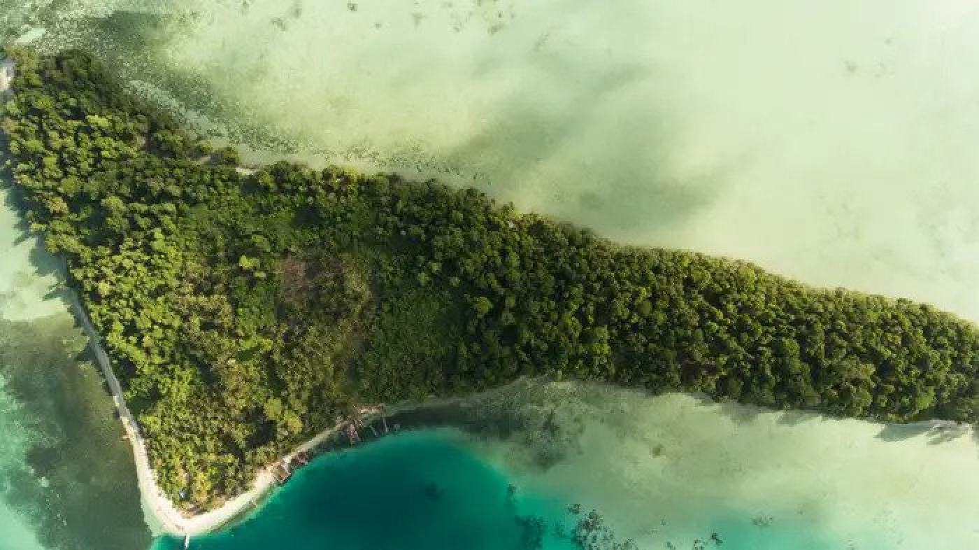 100 Indonesian islands near Bali are up for auction at Sotheby’s ...