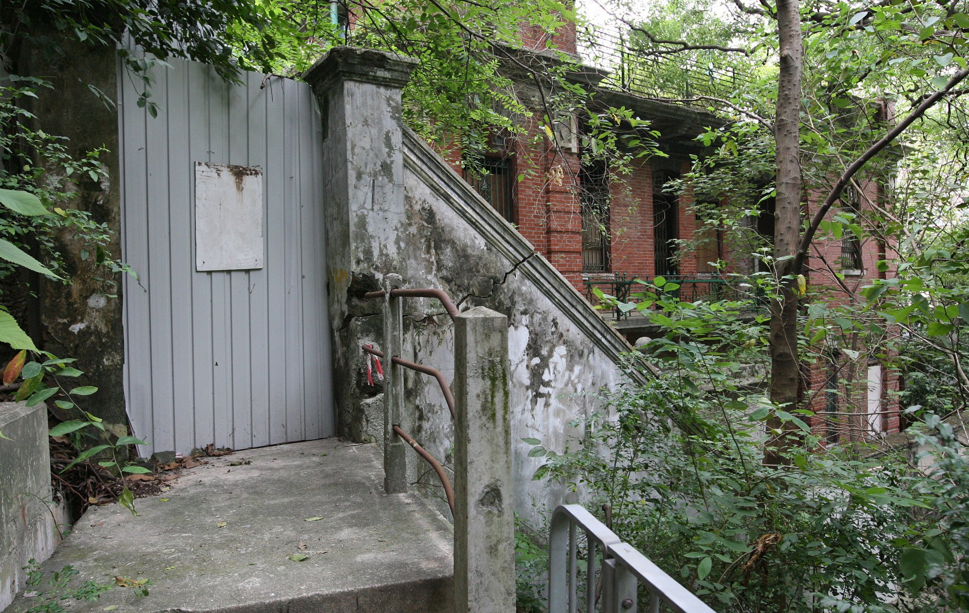 Scary thought: spooky new Hong Kong haunted house trend sees homebuyers ...