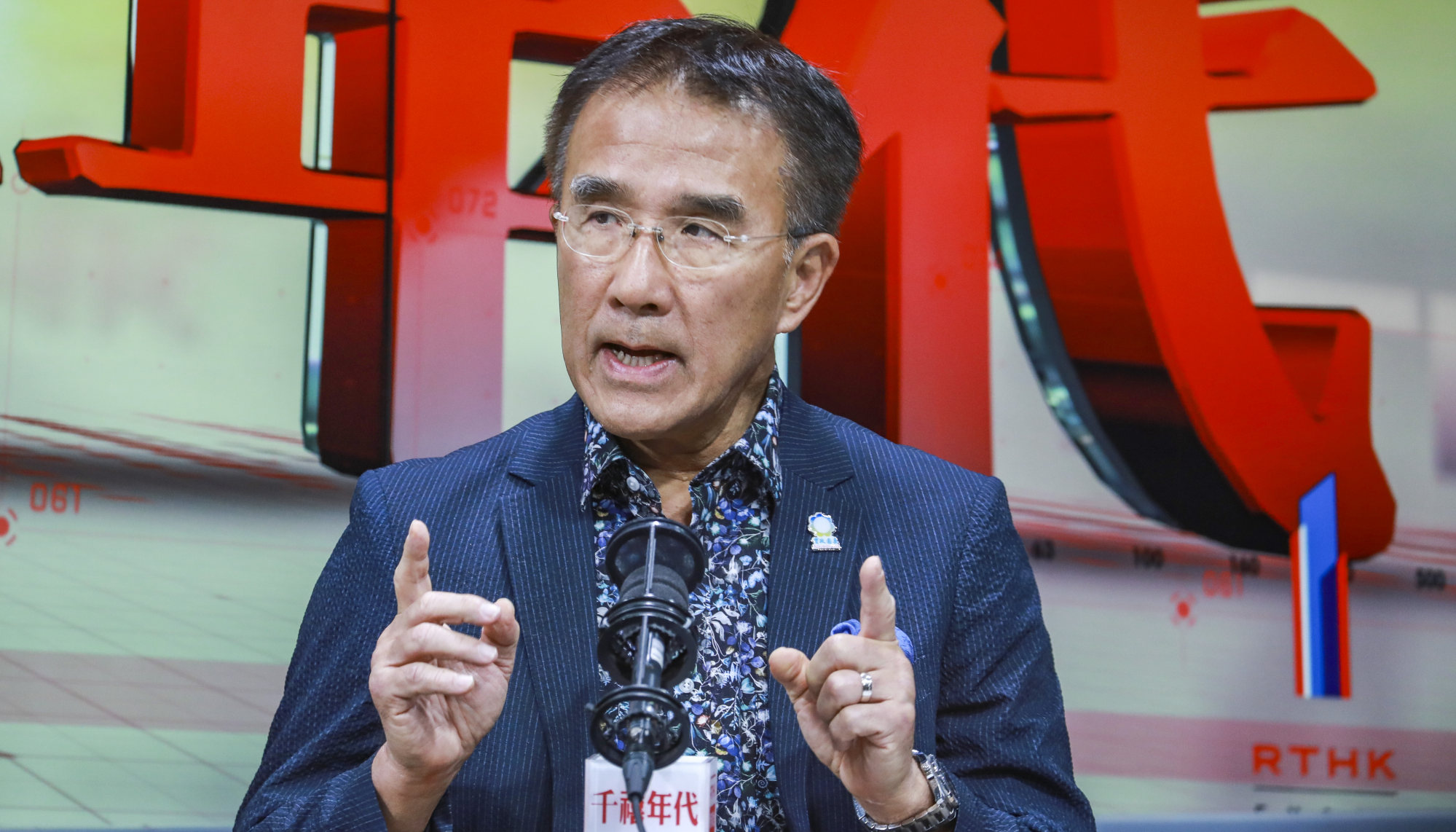 Coronavirus: time to ‘hand over responsibility and power’ to ...