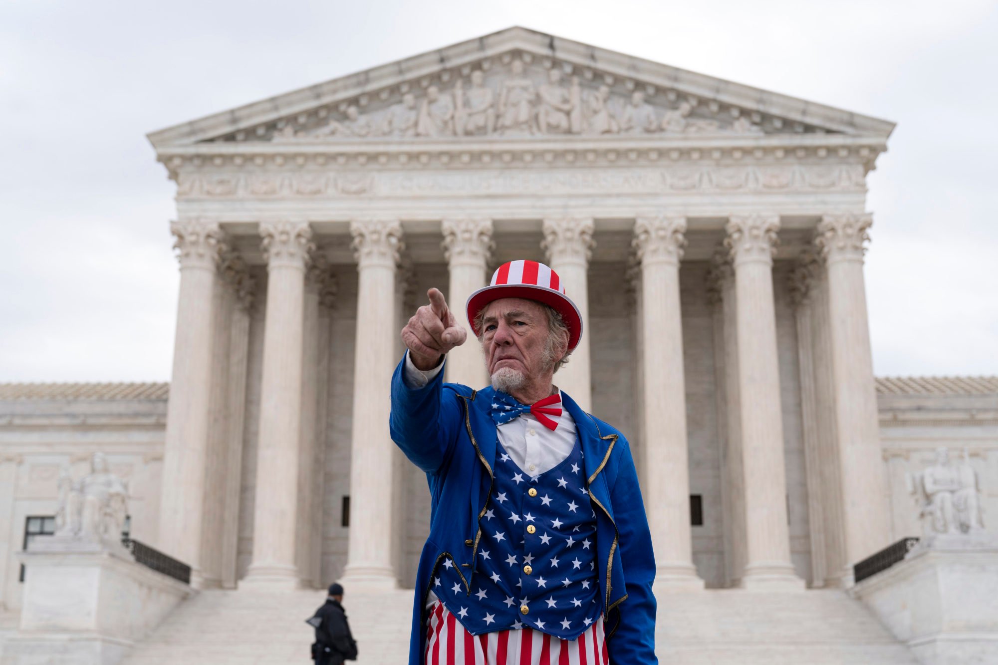 Donald Trump called ‘moron king’ by podcast star Joe Rogan in latest ...