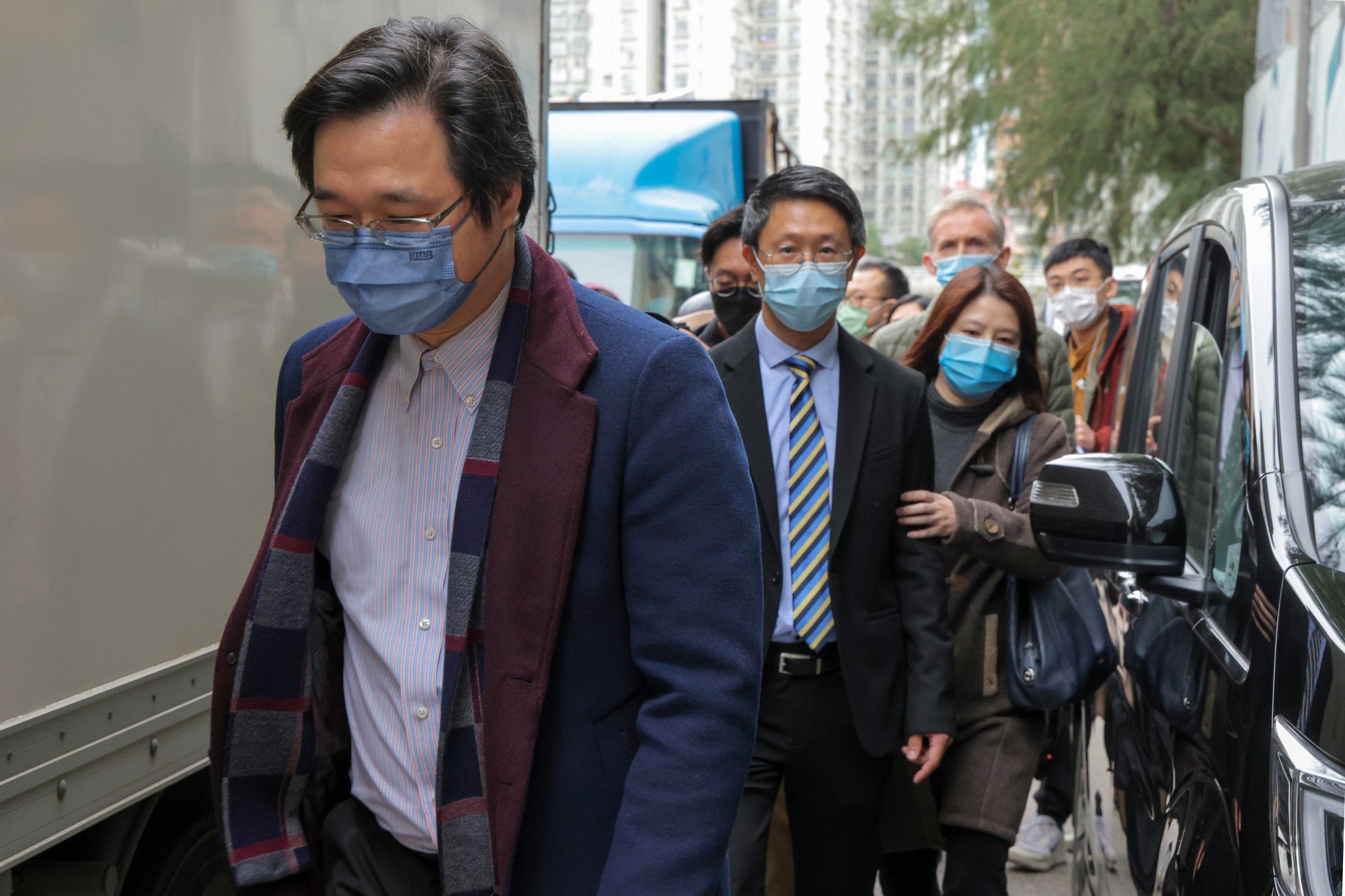 Hong Kong judge bars 2 doctors on manslaughter charge from meeting with ...