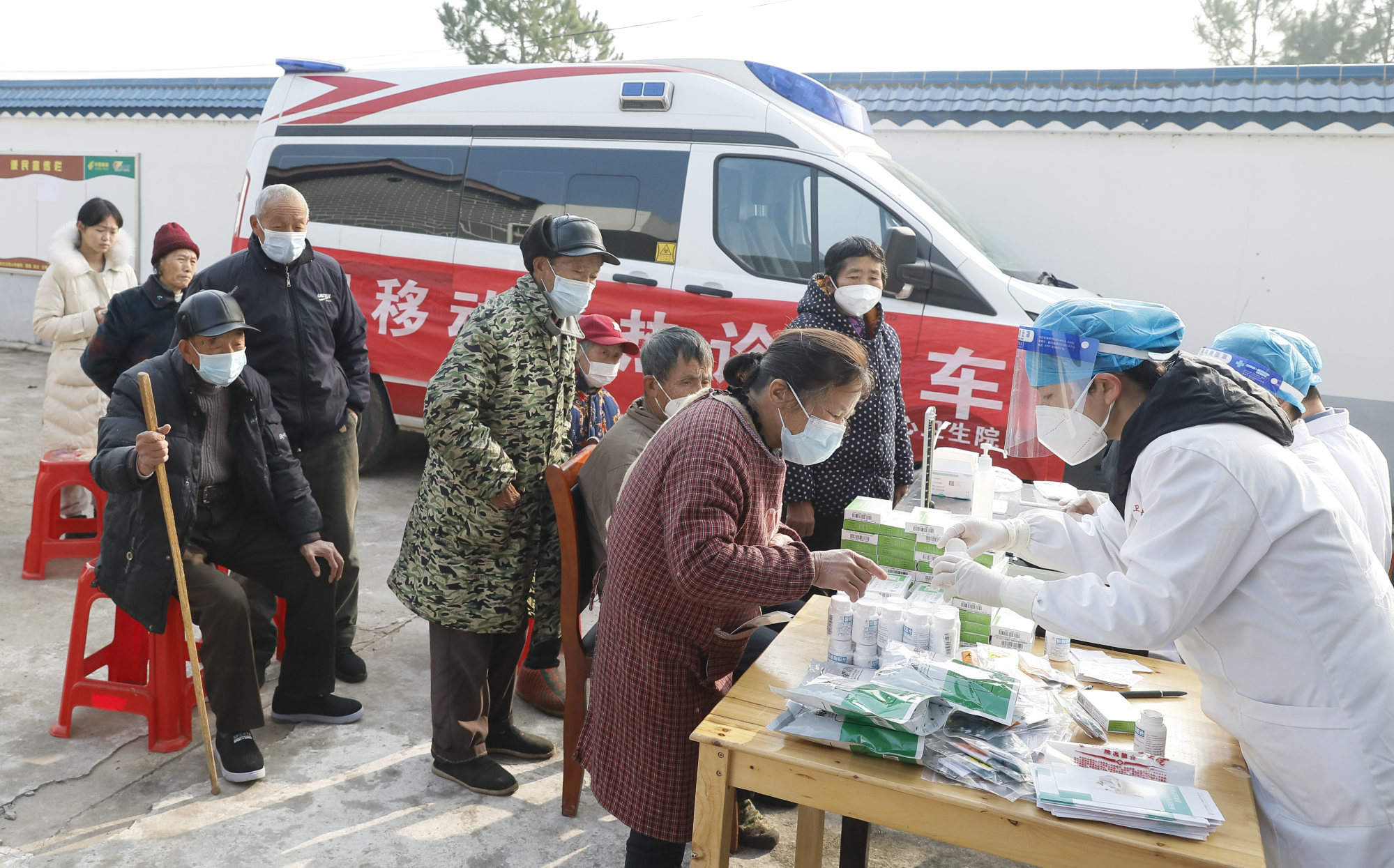 ‘Wish him a long life’: 80-year-old doctor who insists on working 7 ...