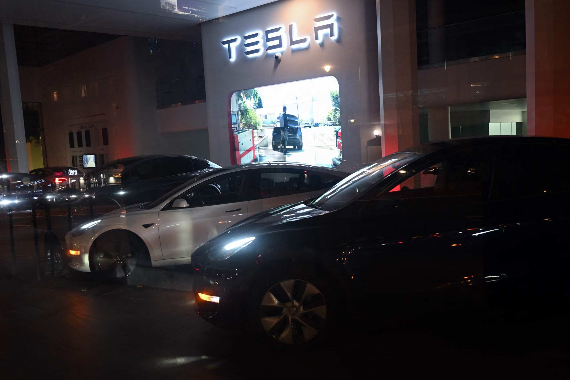 Elon Musk Defends Tesla Buyout Tweets At Fraud Trial South China