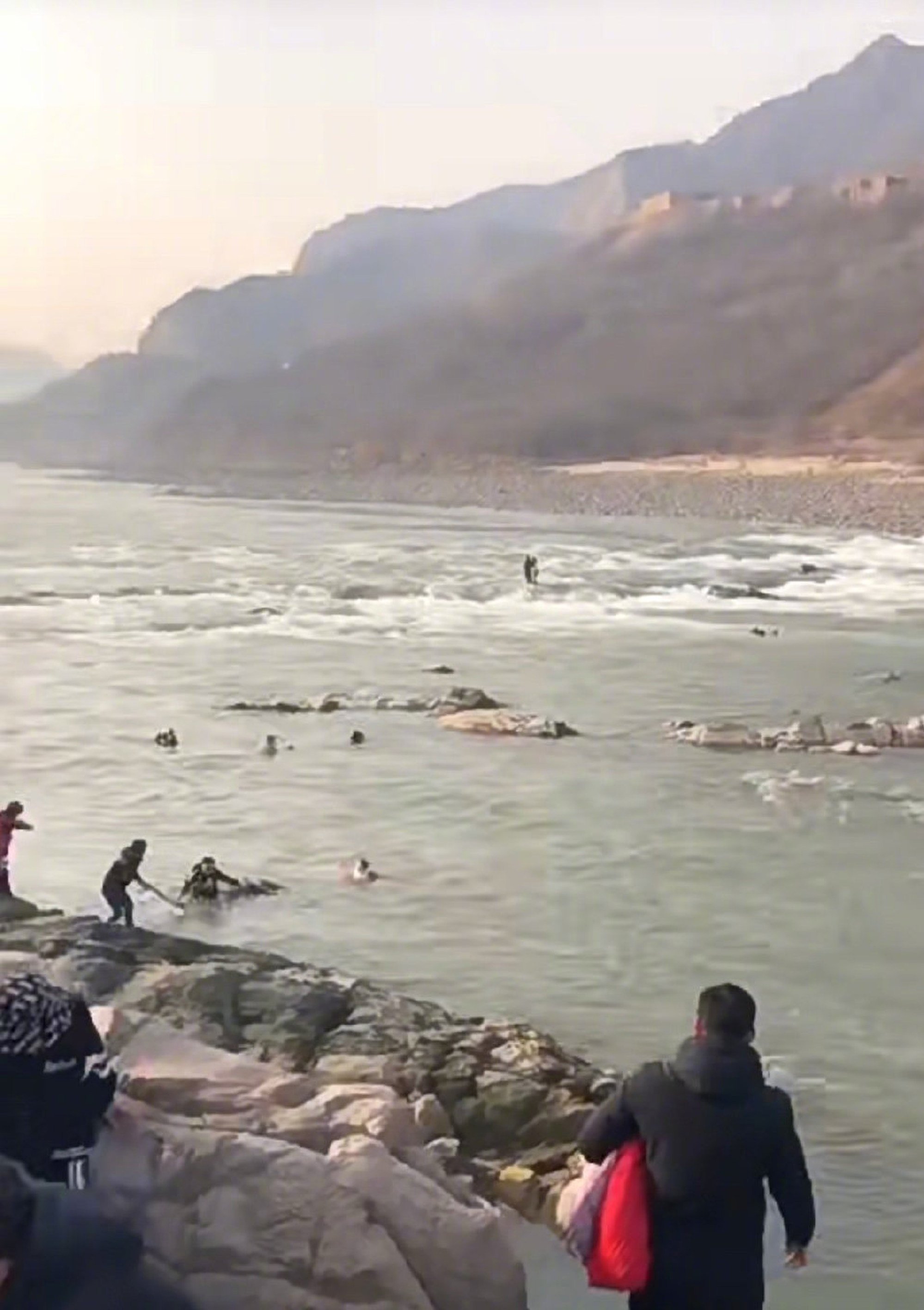 2 dead, 7 missing in China after drowning accident near Sanmenxia Dam ...