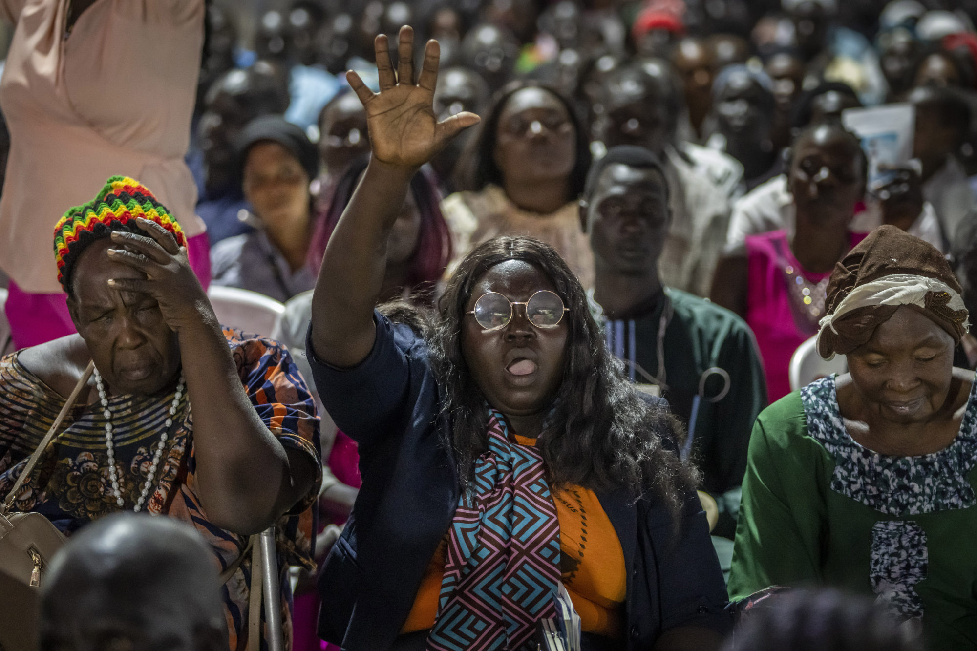 Pope Francis meets victims of war on South Sudan peace pilgrimage ...