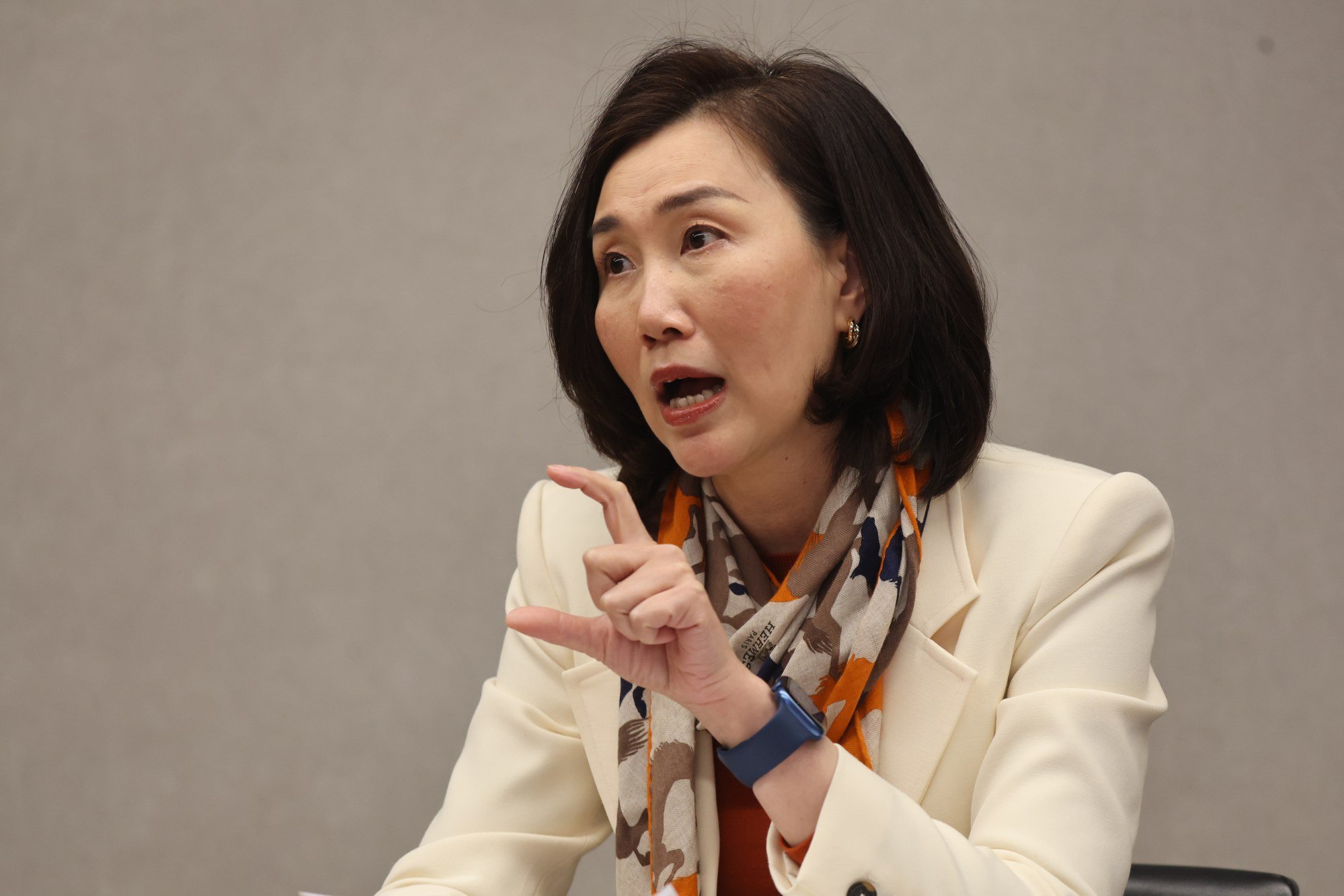 Standard Chartered to boost Hong Kong staff as it turns bullish on ...