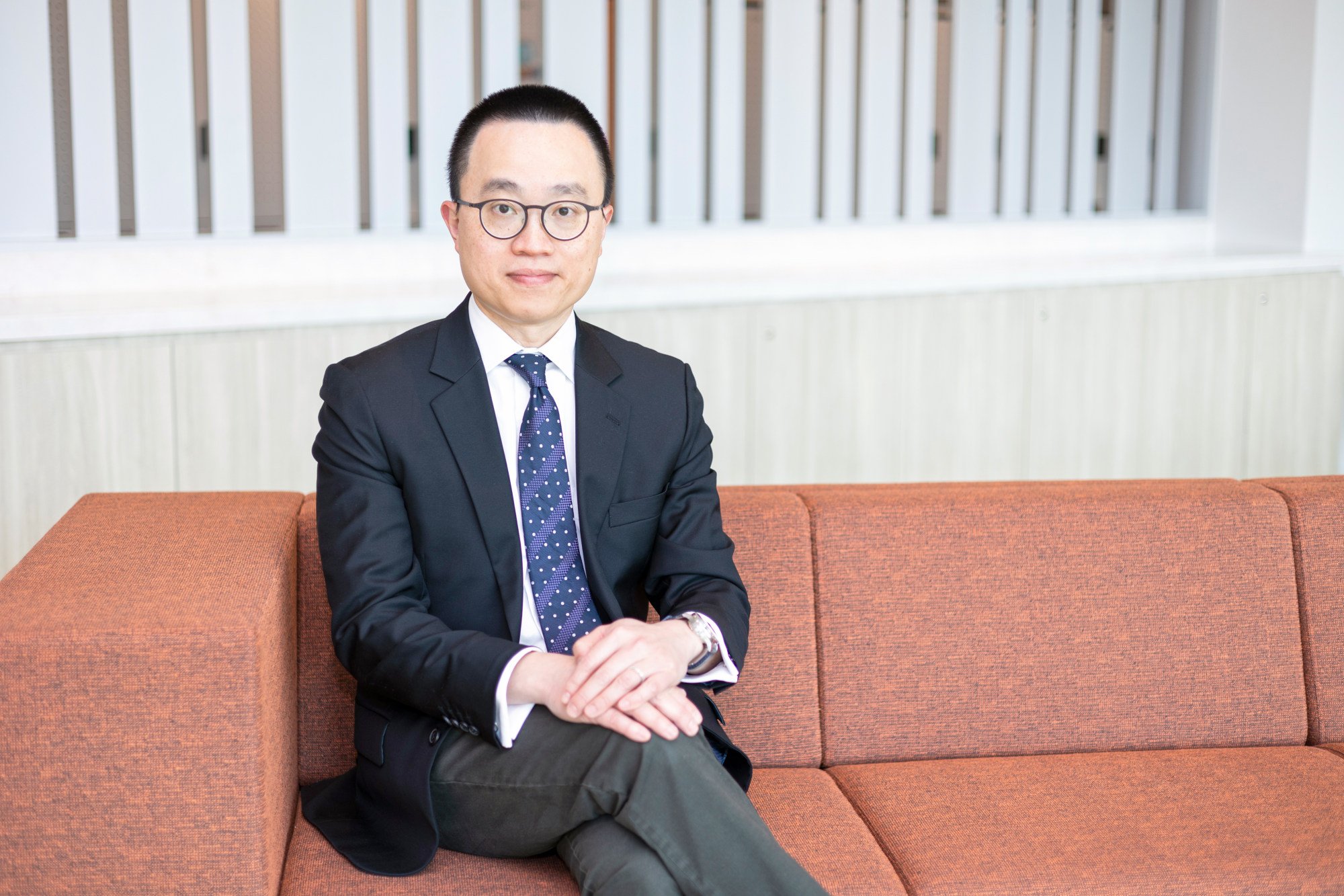 Selma Blair has it, now Christina Applegate too: MS, autoimmune disease ...