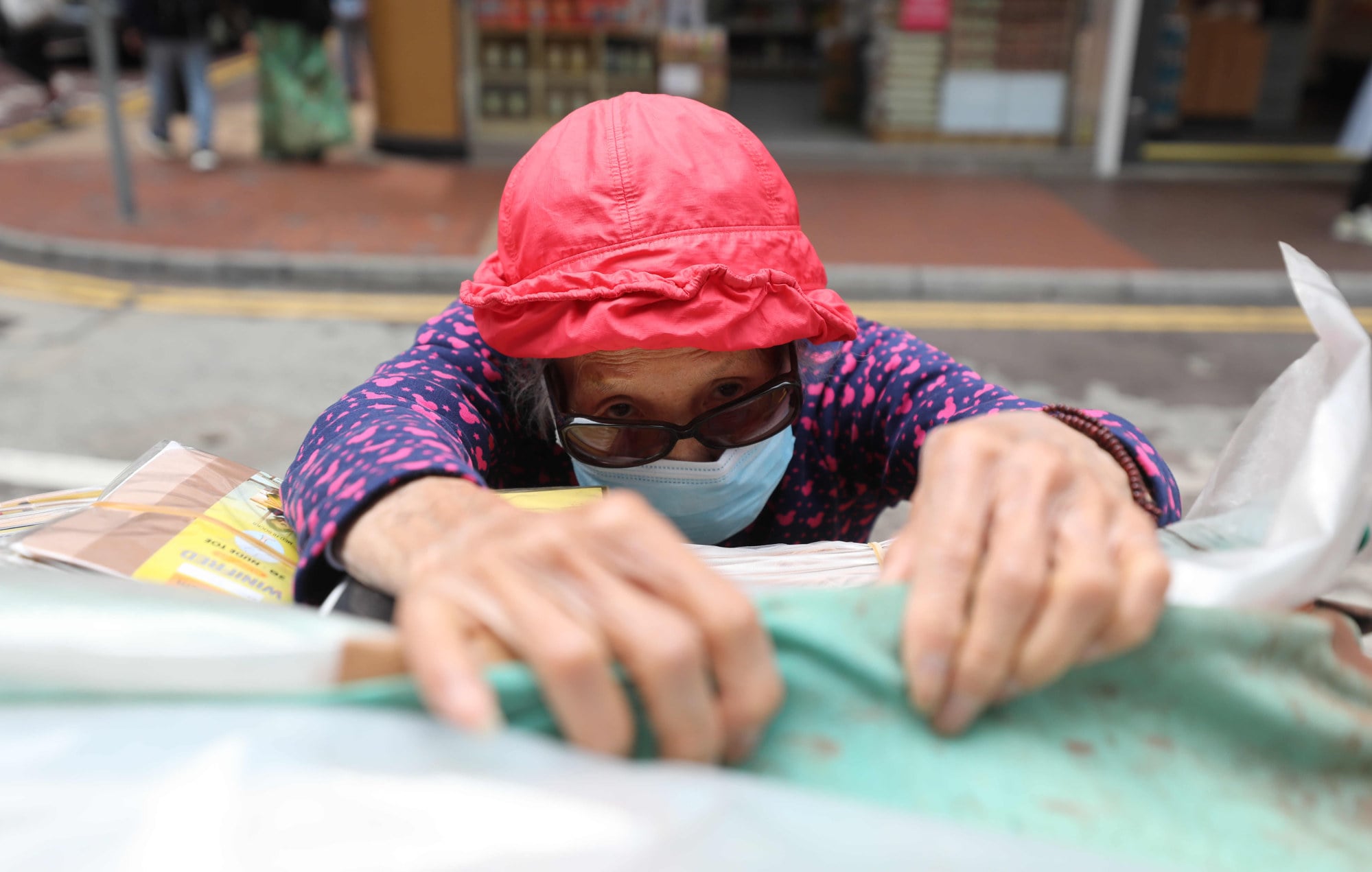 Fading out of sight: Hong Kong’s street hawkers are dwindling, ageing ...