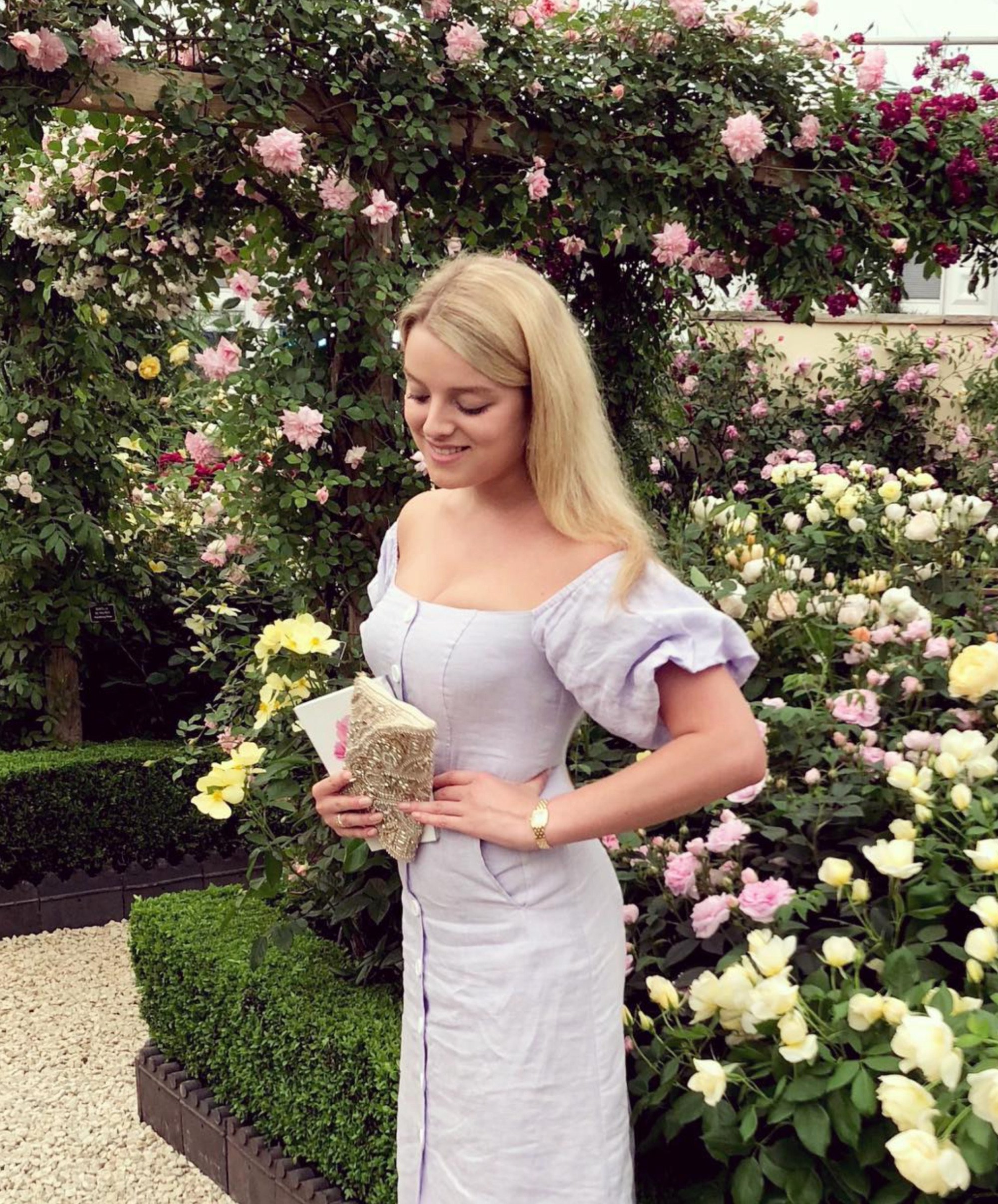 Who is Queen Elizabeth’s 28-year-old art expert cousin, Flora ...