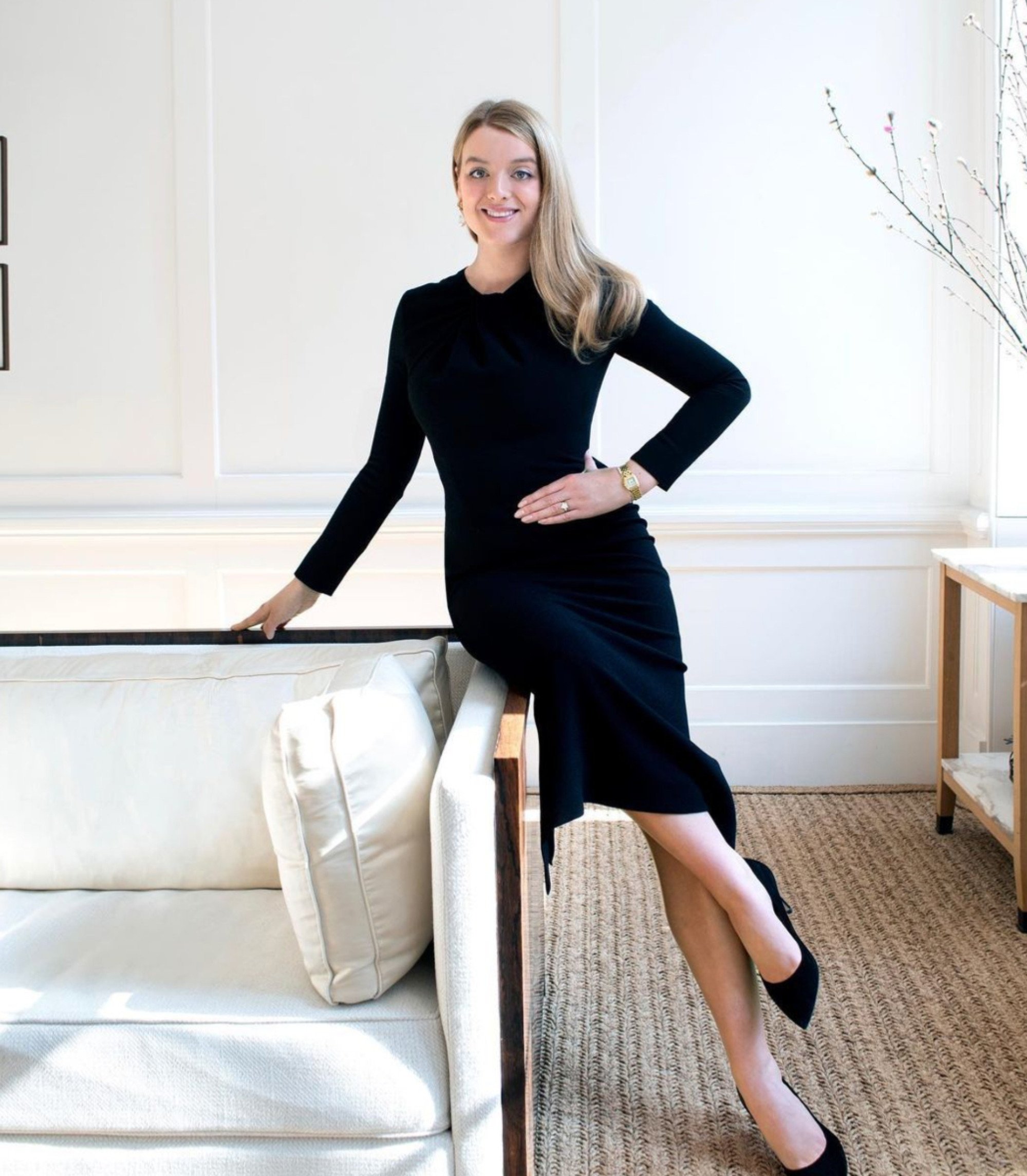 Who is Queen Elizabeth’s 28-year-old art expert cousin, Flora ...