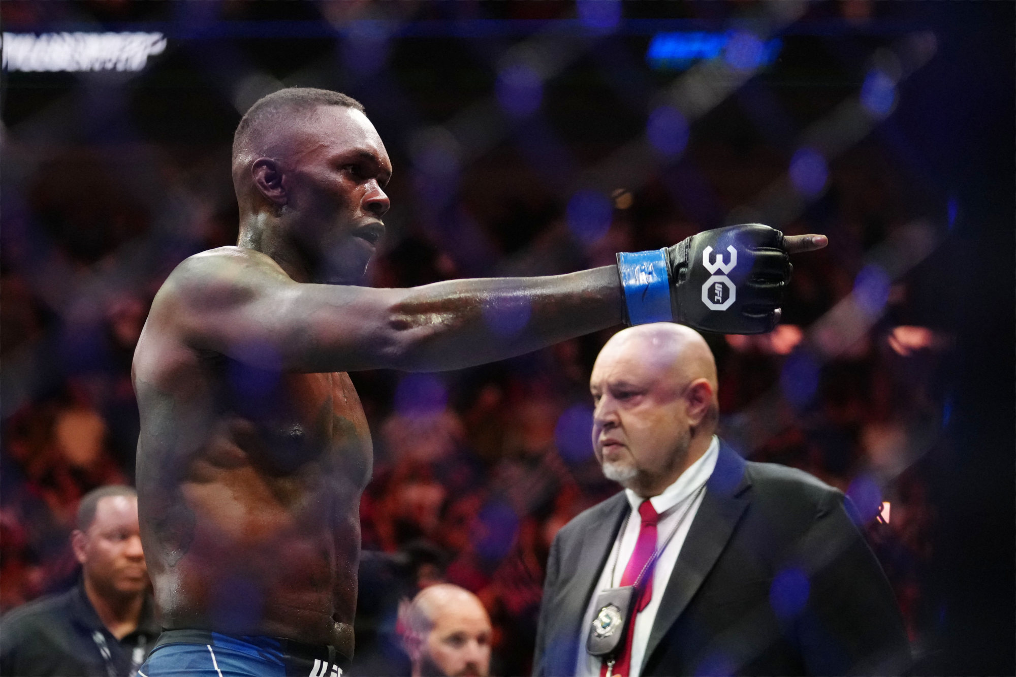 UFC 287: Israel Adesanya revels in stunning KO of Alex Pereira, mocks ...