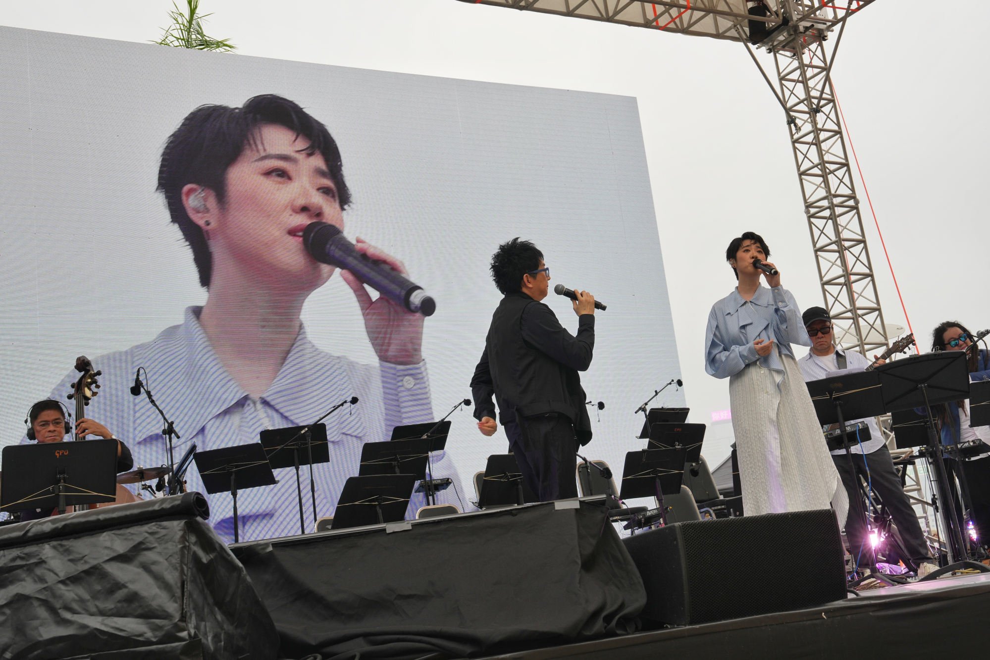 Free ‘Hello Hong Kong’ pop concert attracts thousands of fans to ...
