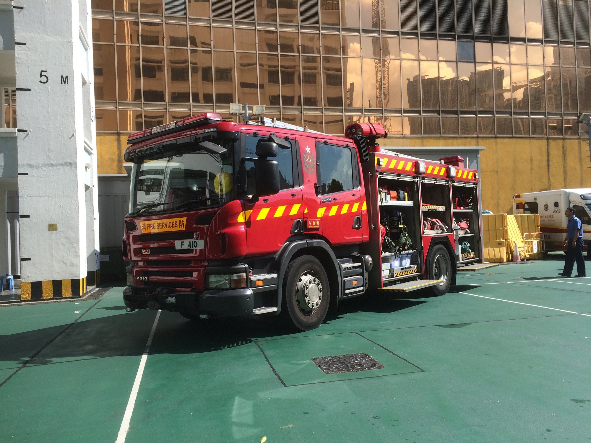 Hong Kong cleaner falls 30 floors to his death down lift shaft | South ...