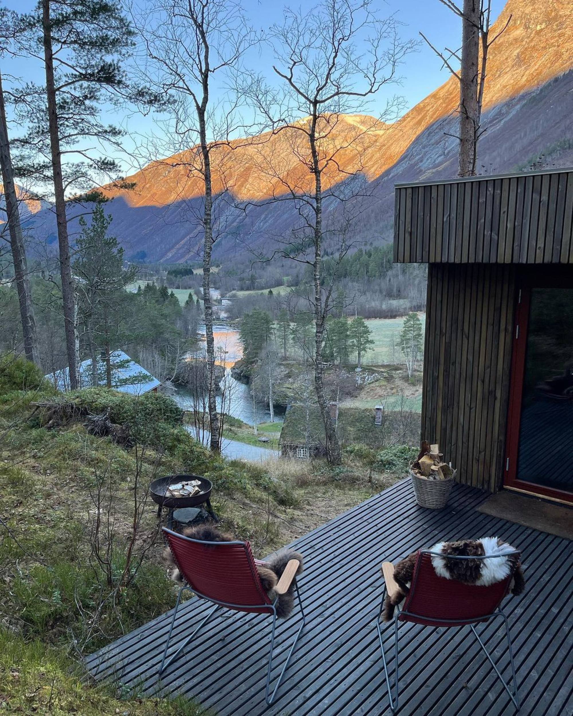 Inside Norway’s Juvet Landscape Hotel on Succession: the Roy family ...